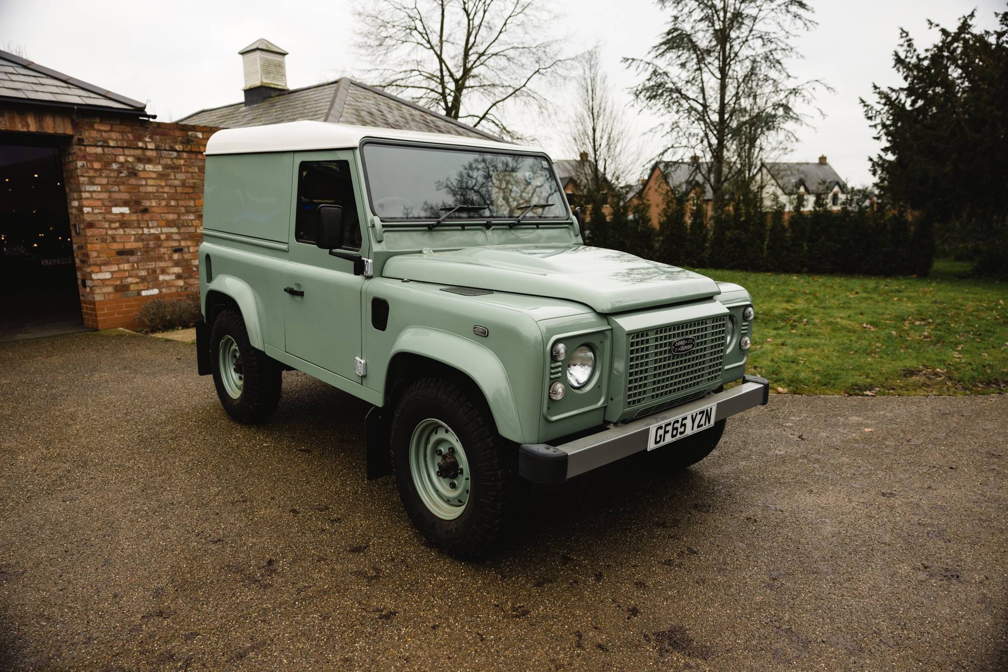 2015 LAND ROVER DEFENDER 90 HERITAGE - 18 MILES