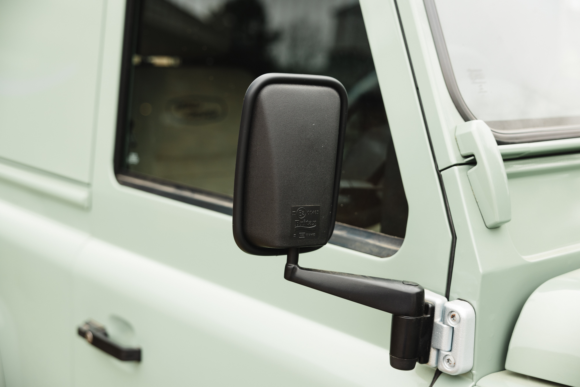 2015 LAND ROVER DEFENDER 90 HERITAGE - 18 MILES