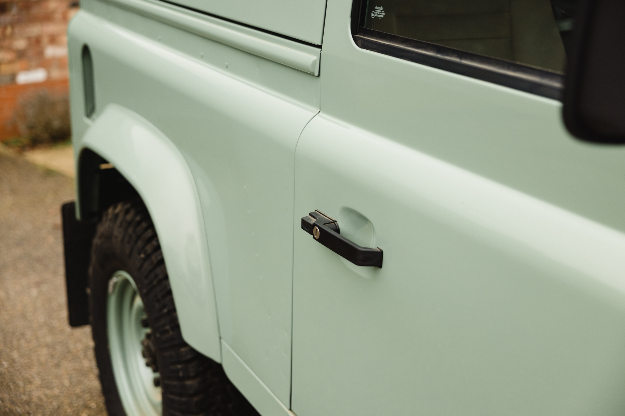 2015 LAND ROVER DEFENDER 90 HERITAGE - 18 MILES