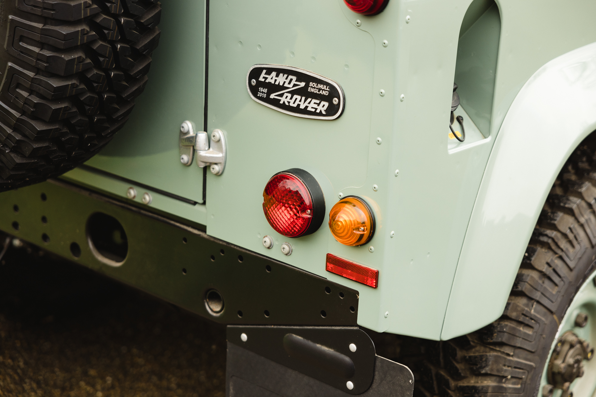 2015 LAND ROVER DEFENDER 90 HERITAGE - 18 MILES
