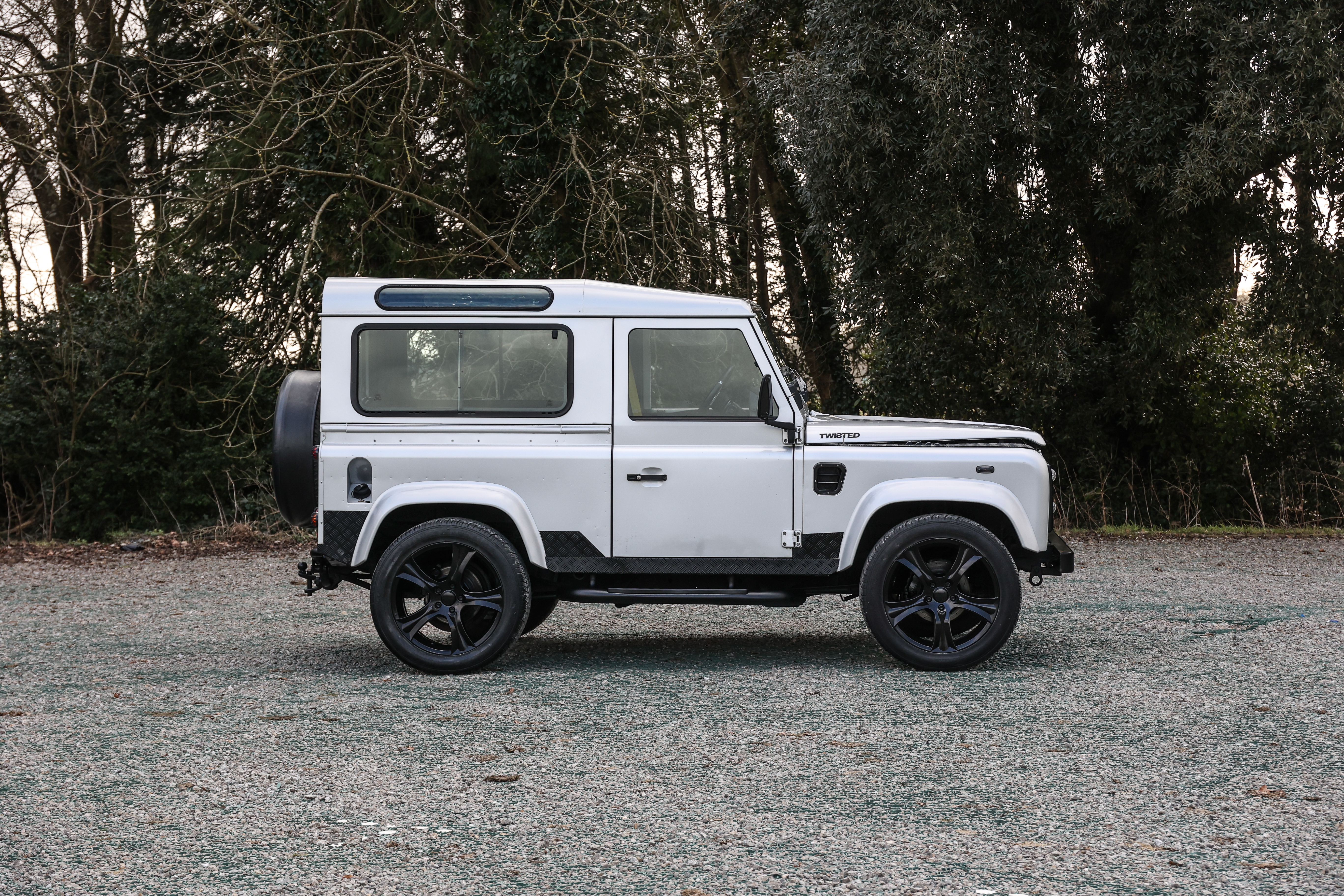 2007 LAND ROVER DEFENDER 90 TD5 STATION WAGON - TWISTED UPGRADES for ...