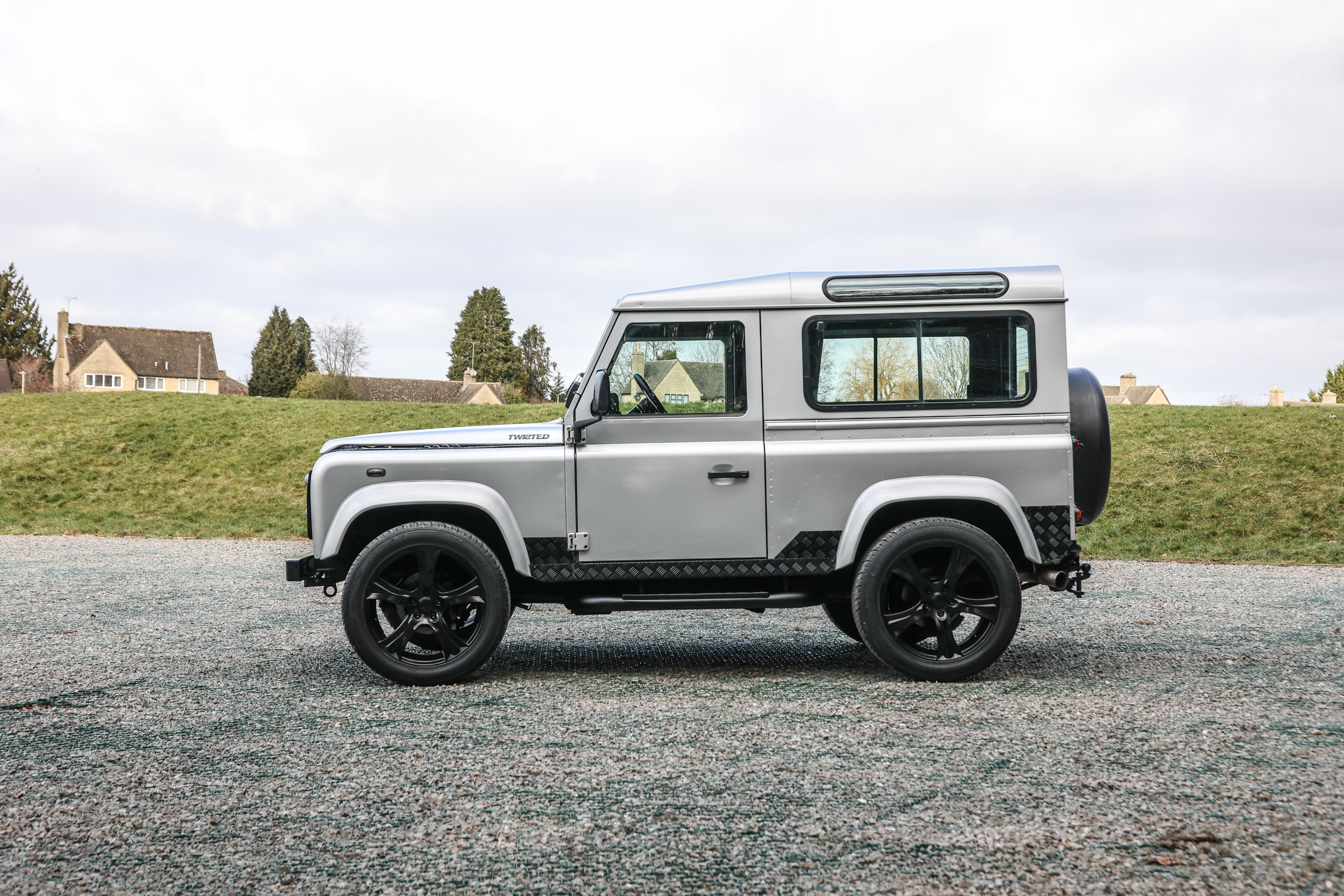 2007 LAND ROVER DEFENDER 90 TD5 STATION WAGON - TWISTED UPGRADES