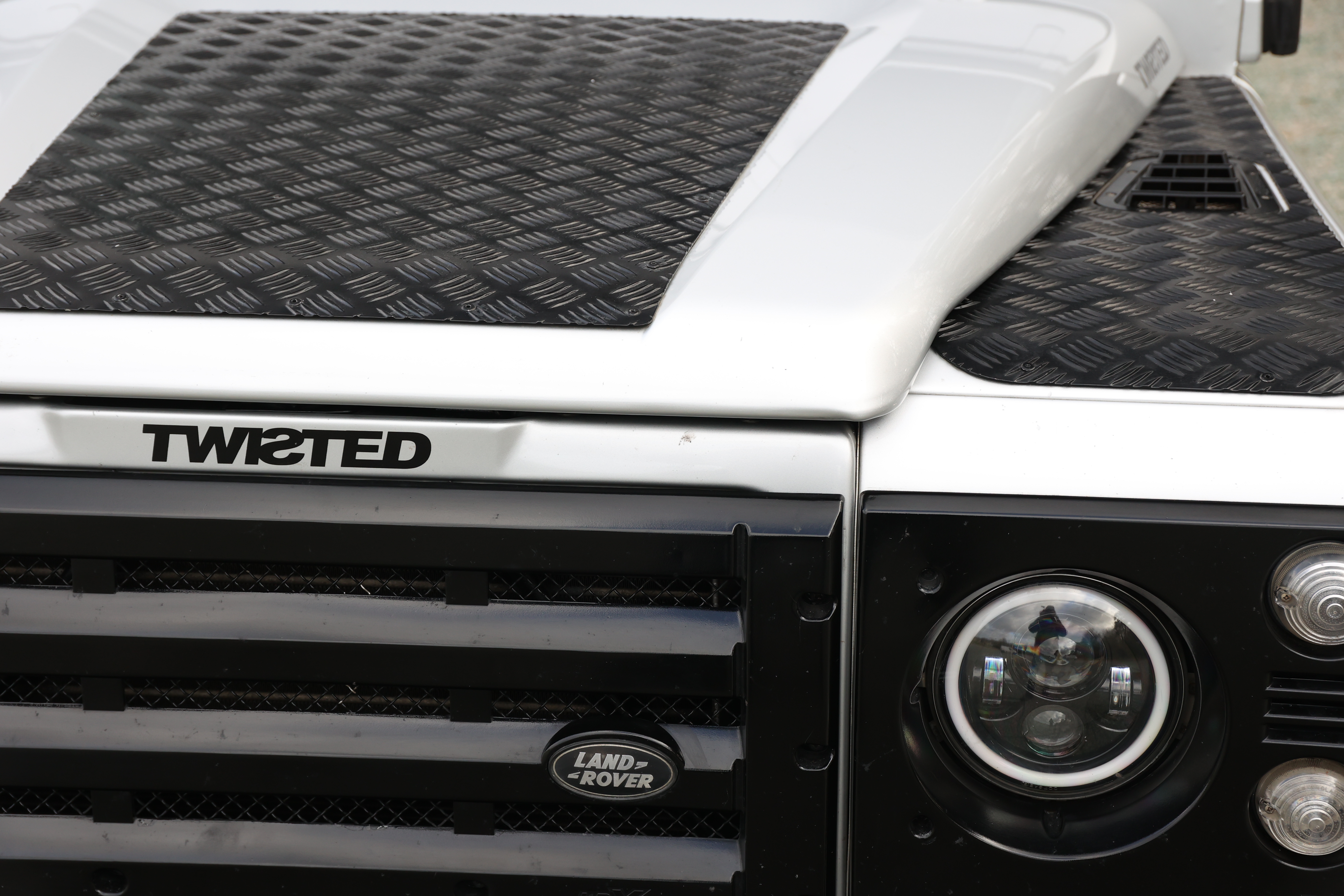 2007 LAND ROVER DEFENDER 90 TD5 STATION WAGON - TWISTED UPGRADES for ...