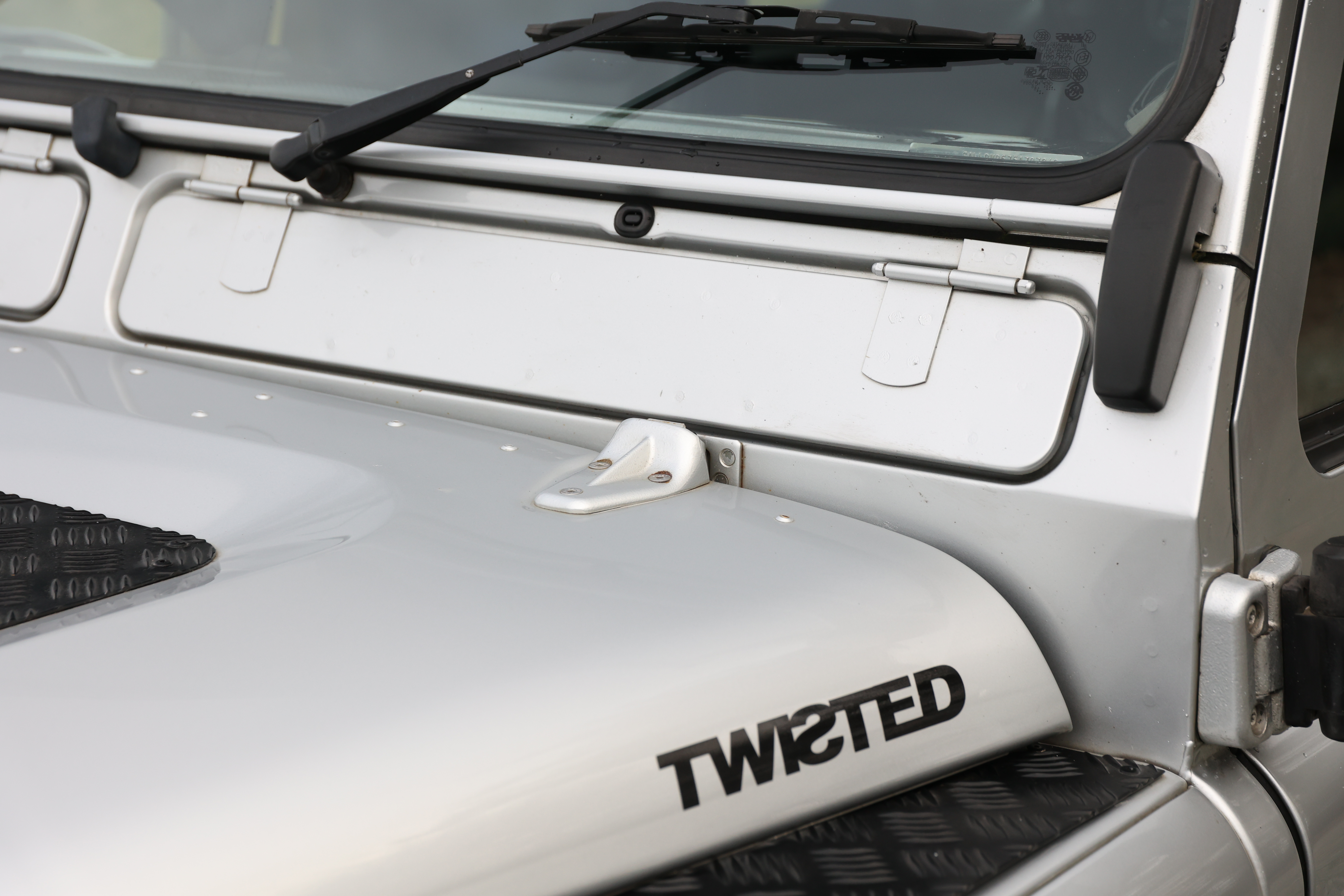 2007 LAND ROVER DEFENDER 90 TD5 STATION WAGON - TWISTED UPGRADES