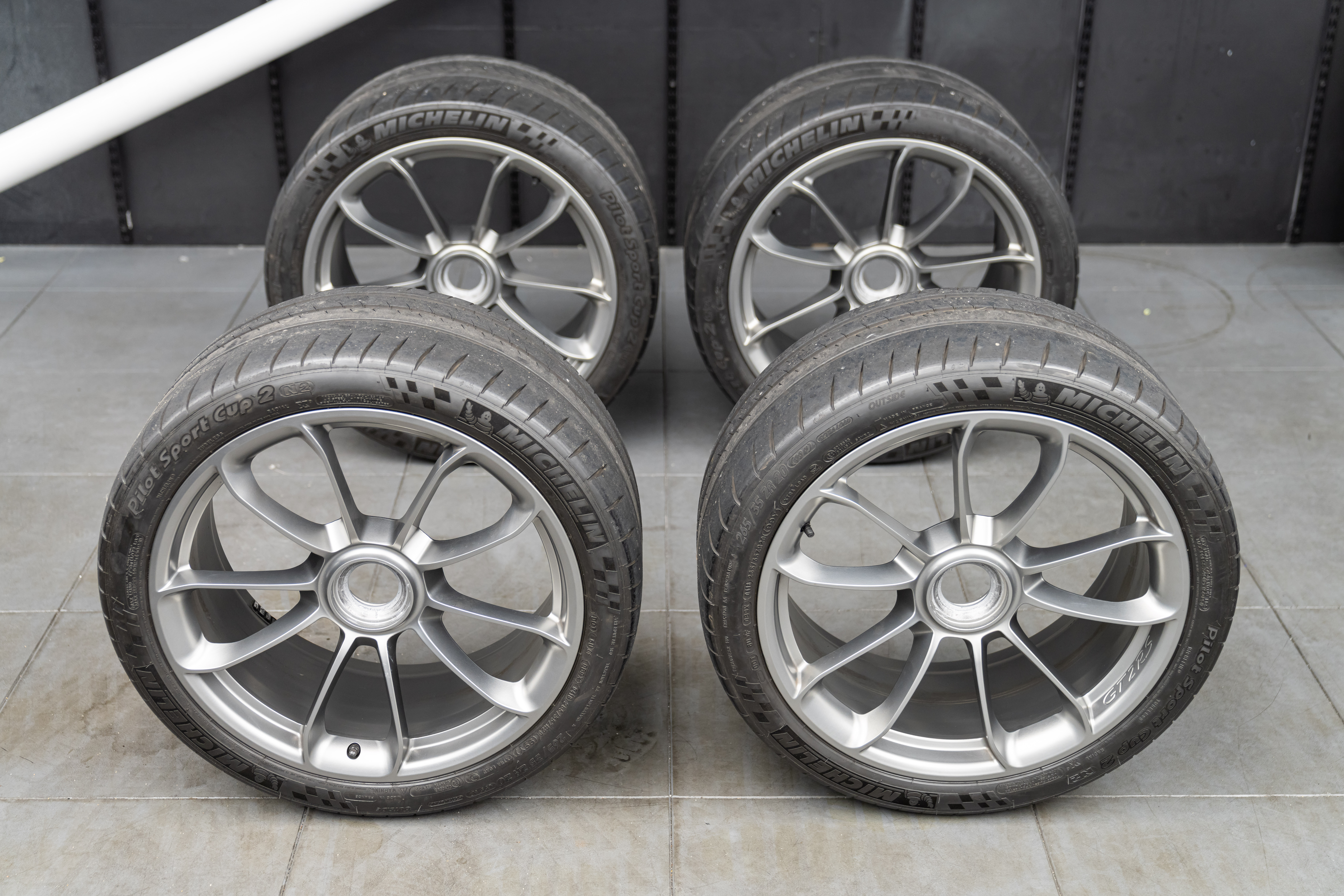 SET OF PORSCHE 911 (991) GT2 RS WHEELS AND TYRES