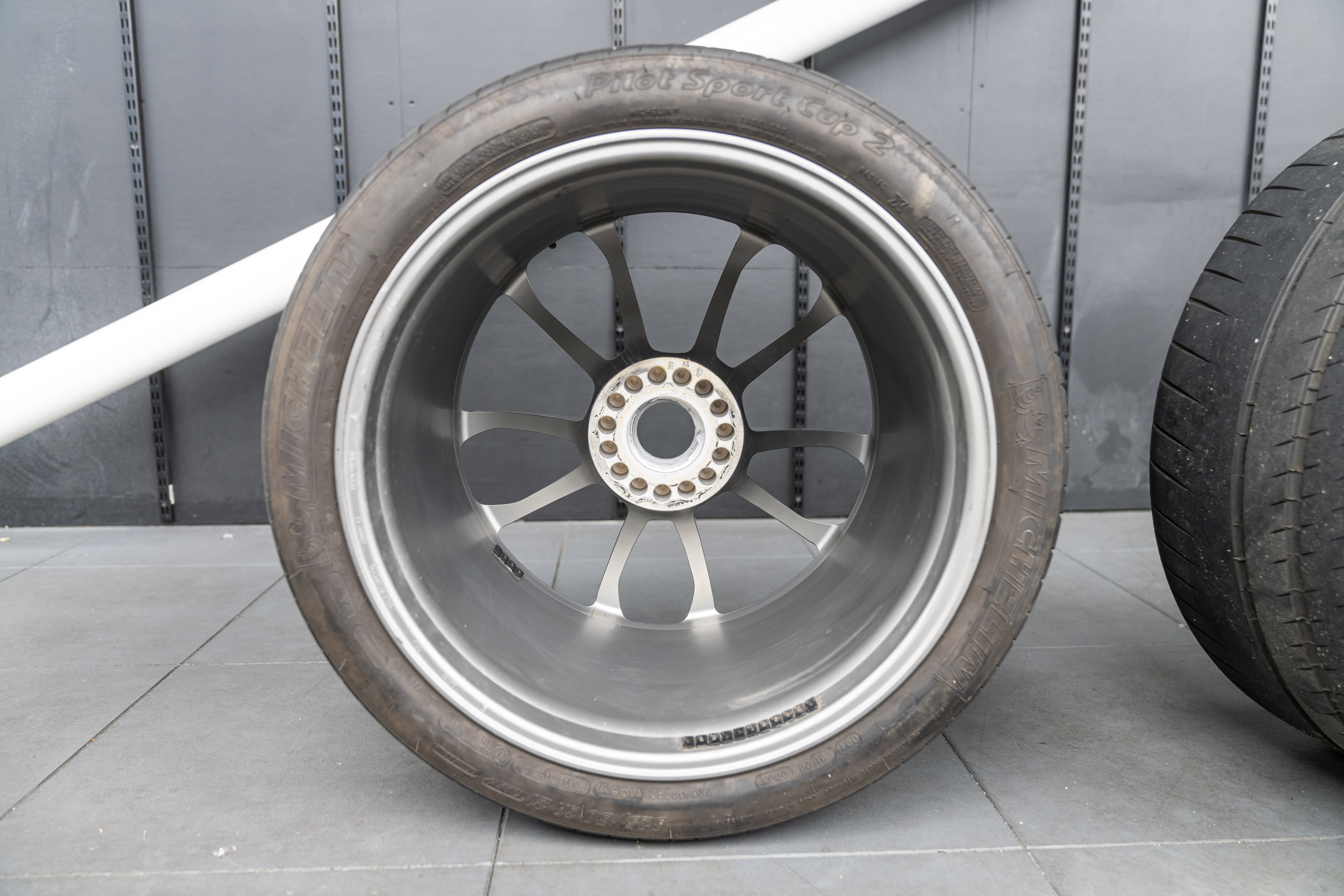 SET OF PORSCHE 911 (991) GT2 RS WHEELS AND TYRES