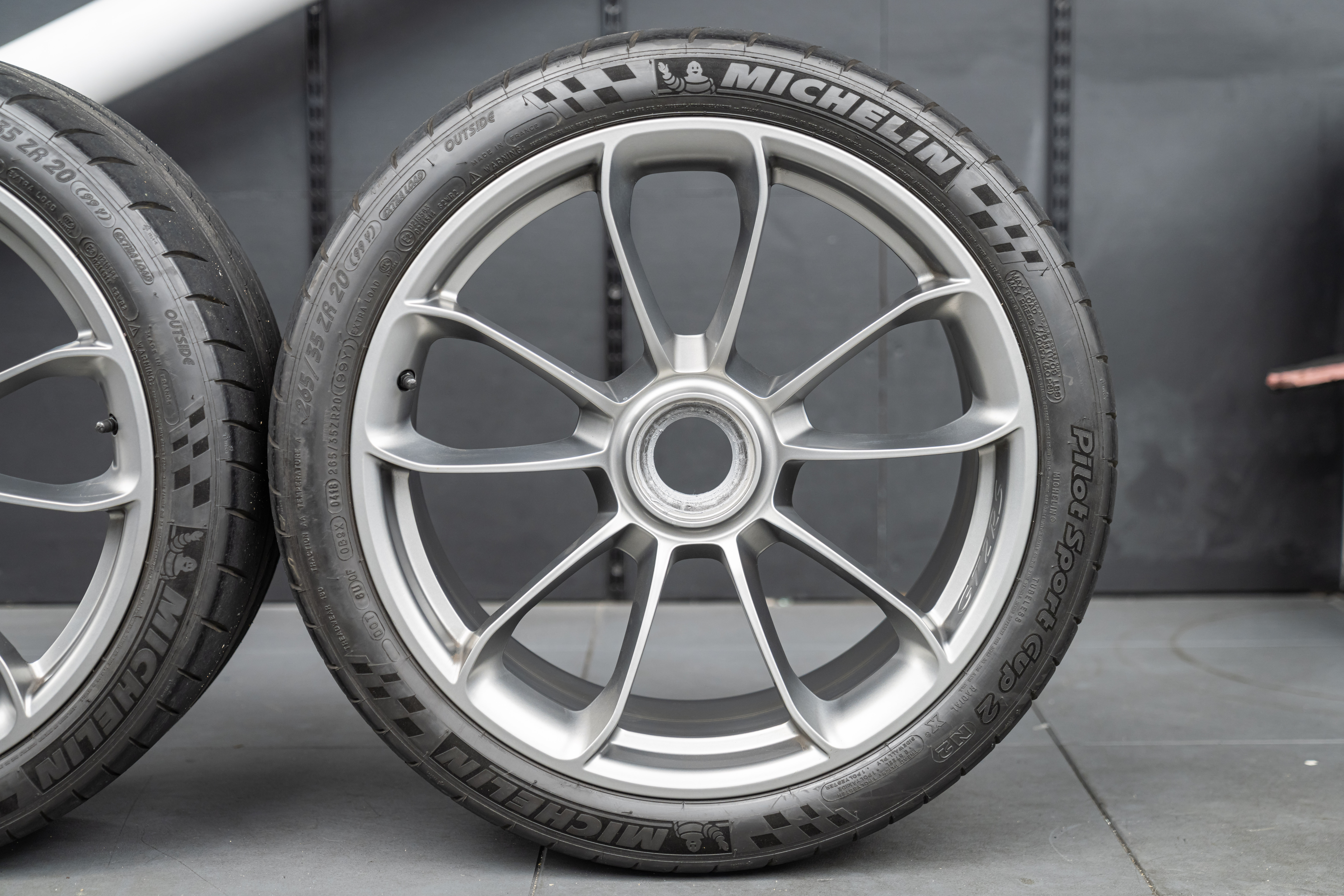 SET OF PORSCHE 911 (991) GT2 RS WHEELS AND TYRES