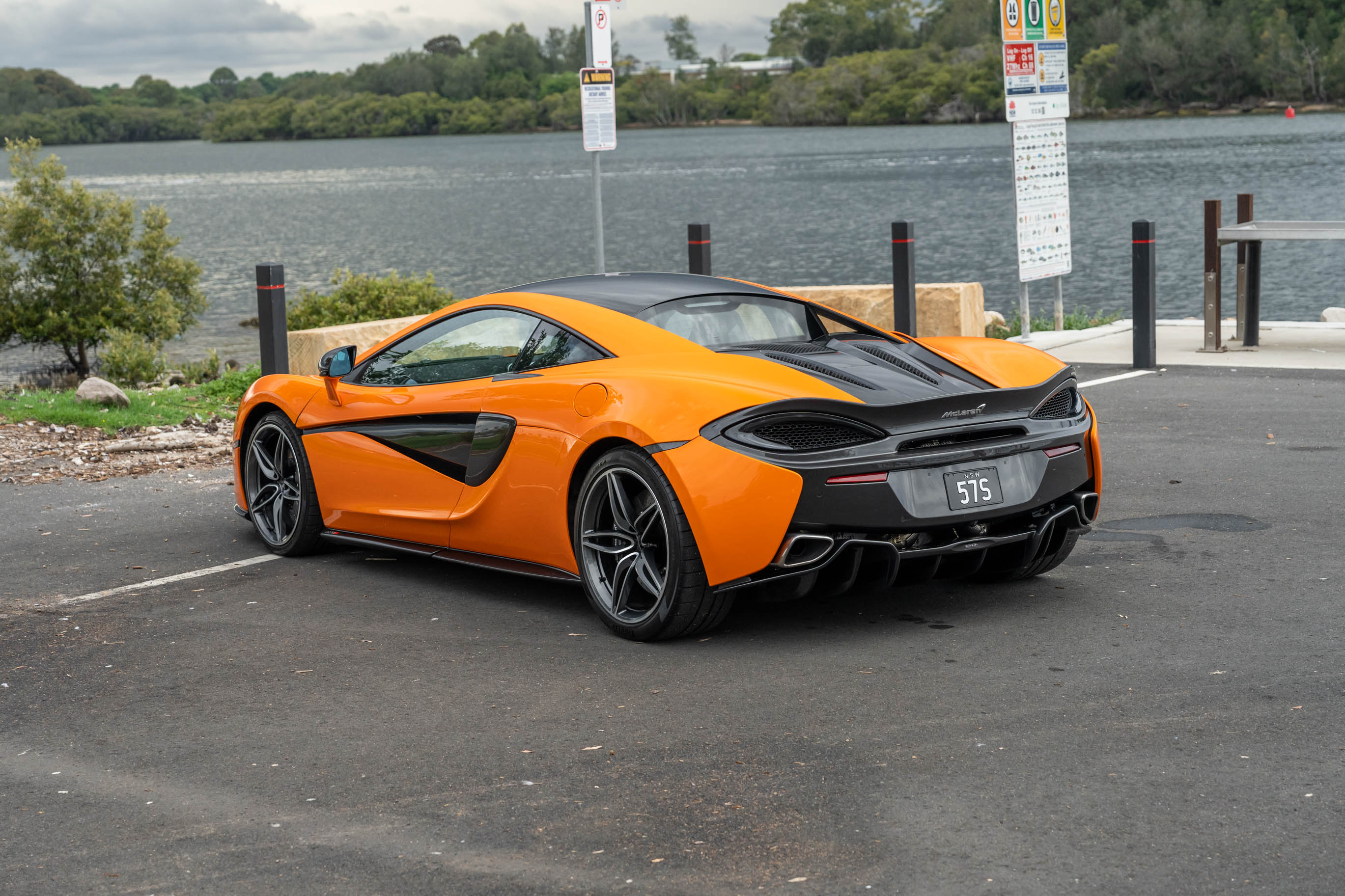 2019 MCLAREN 570S