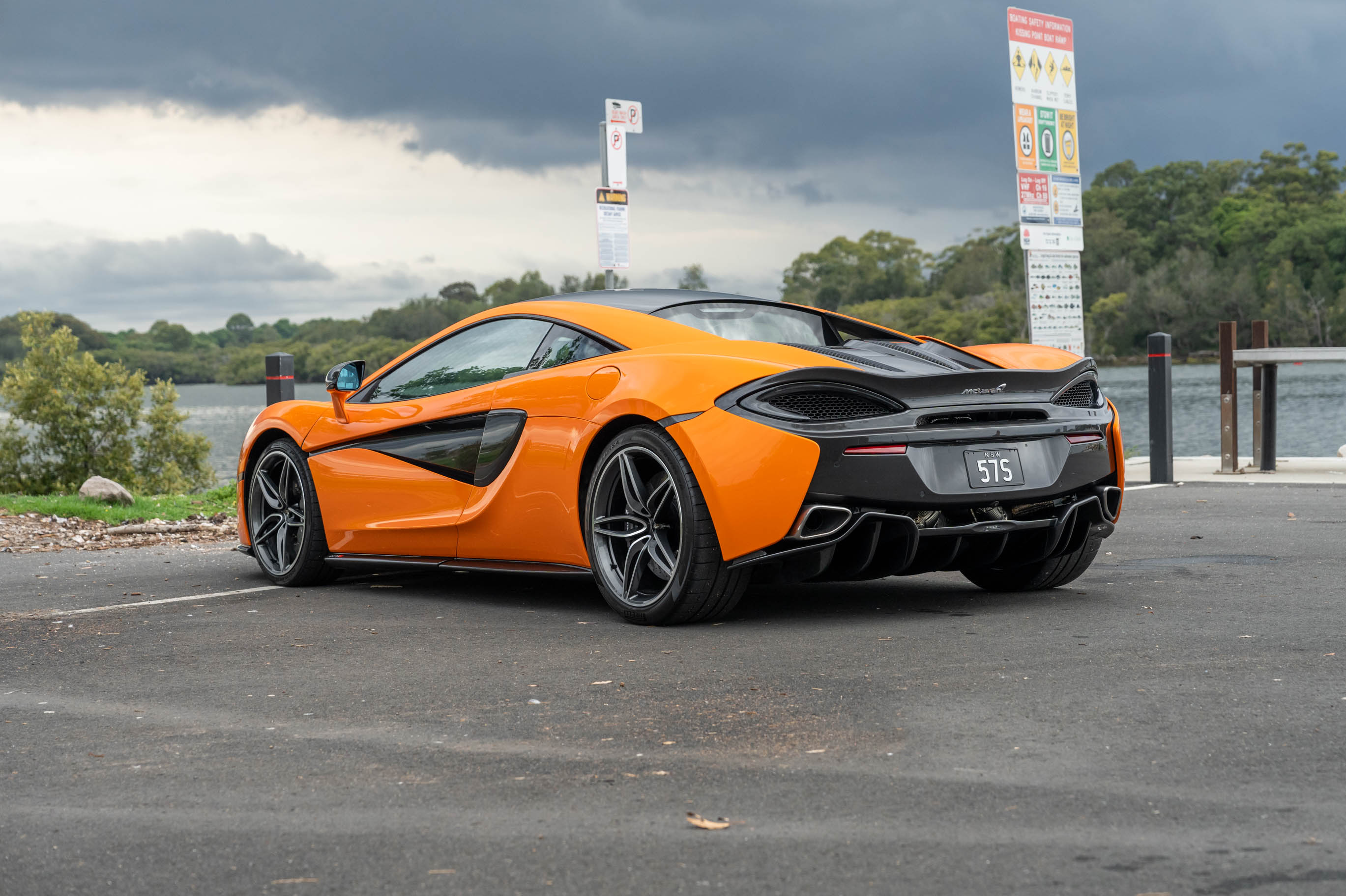 2019 MCLAREN 570S