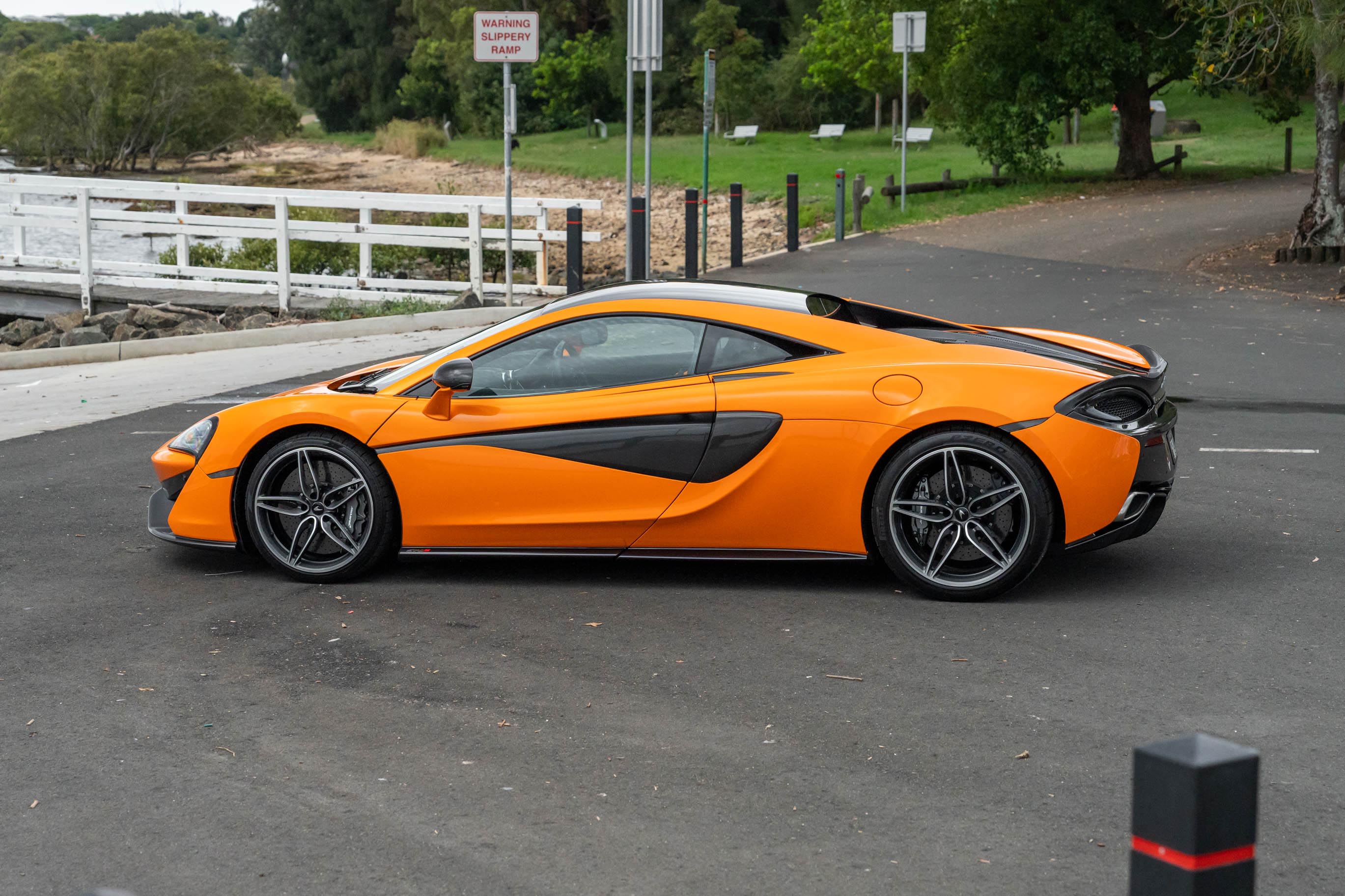 2019 MCLAREN 570S