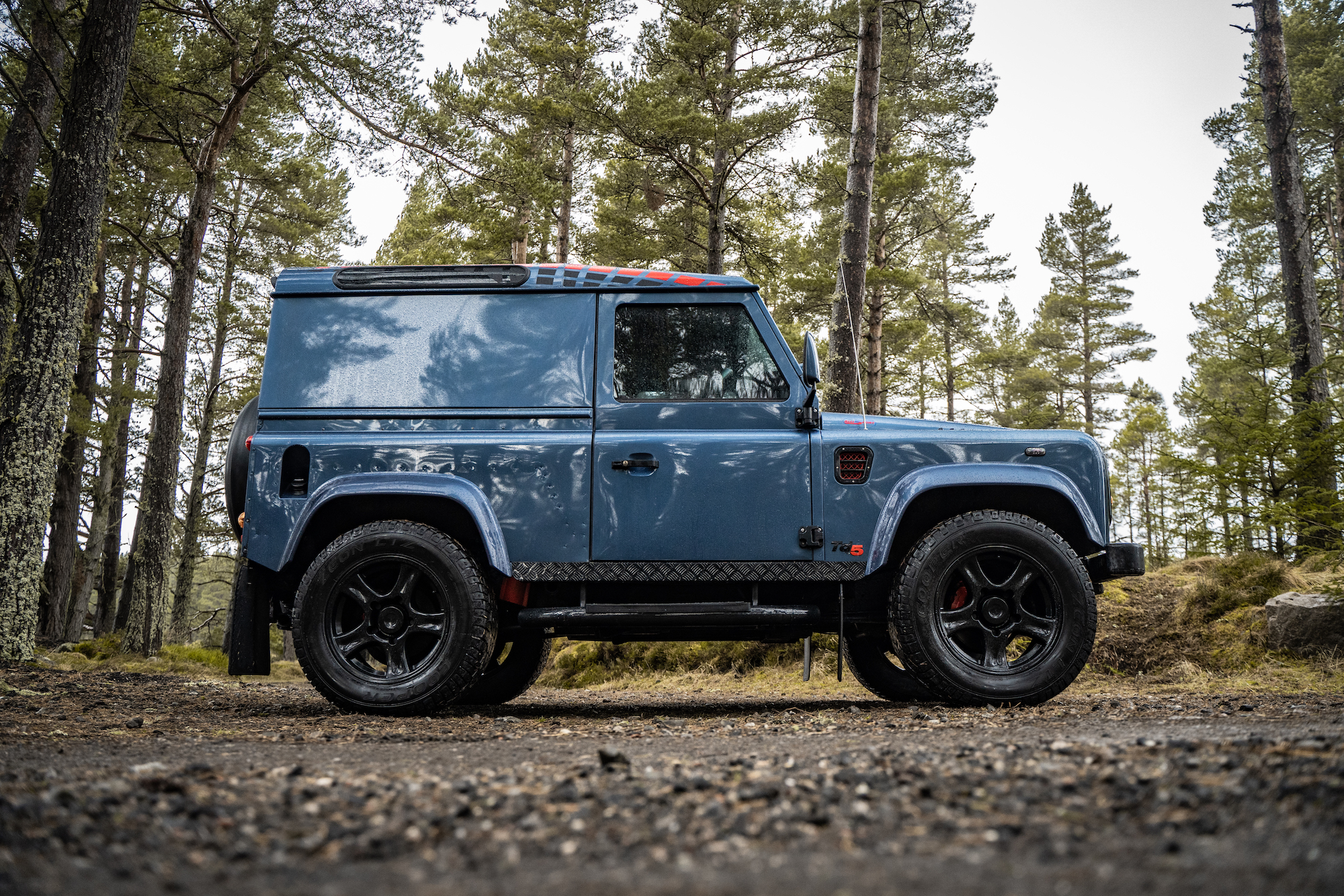 2005 LAND ROVER DEFENDER 90 TD5