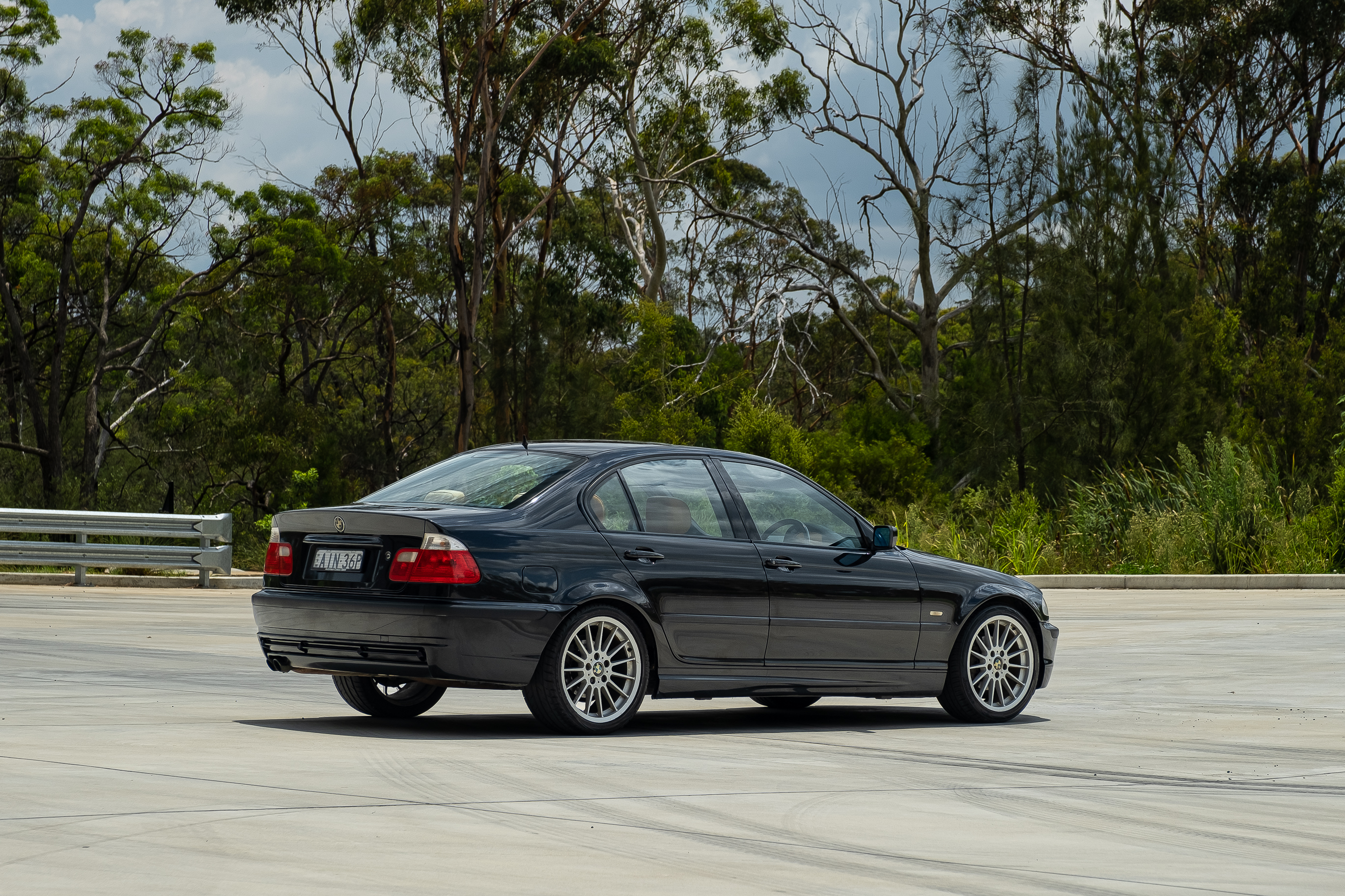 2000 BMW (E46) 323I SPORT