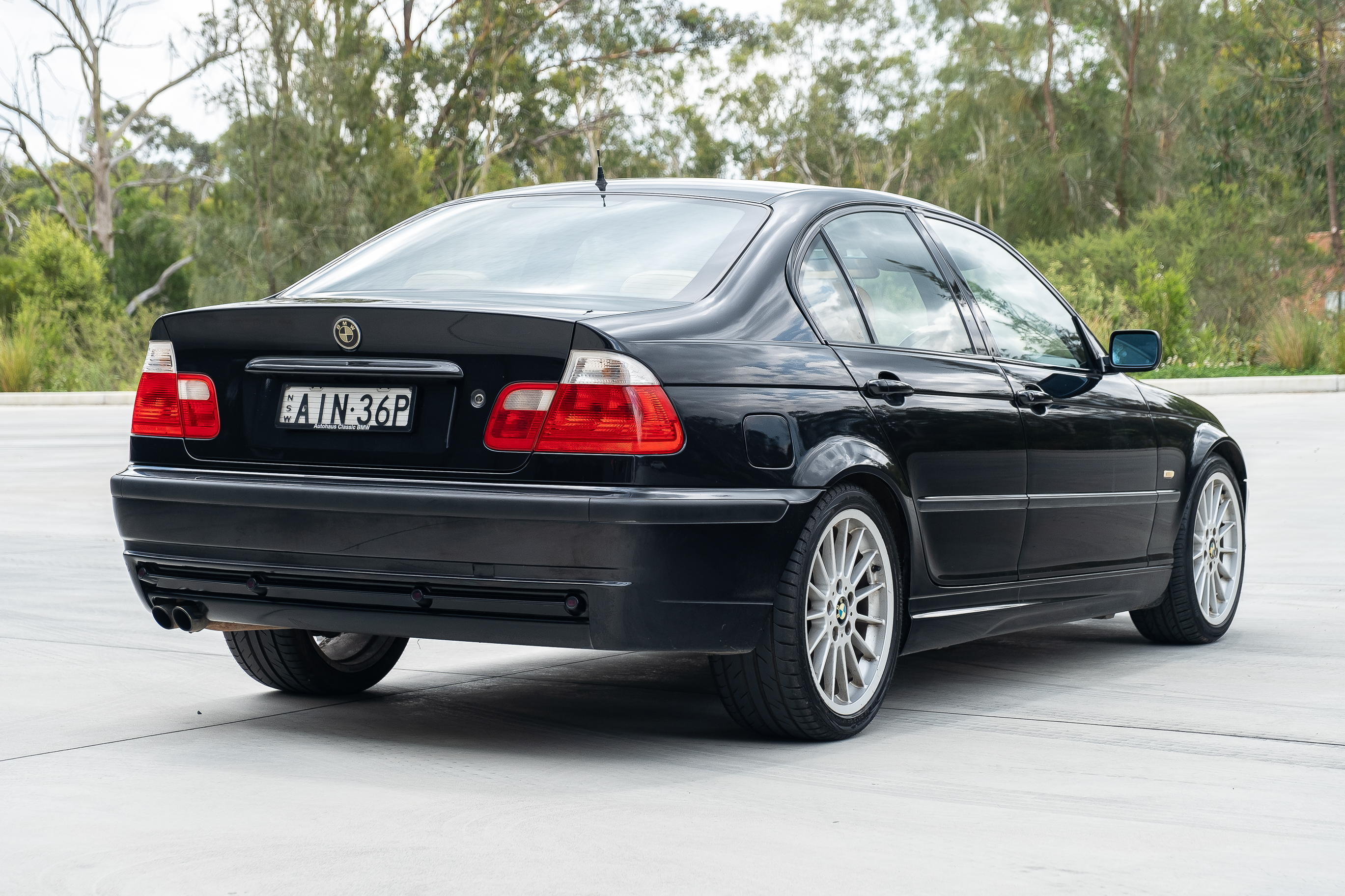2000 BMW (E46) 323I SPORT