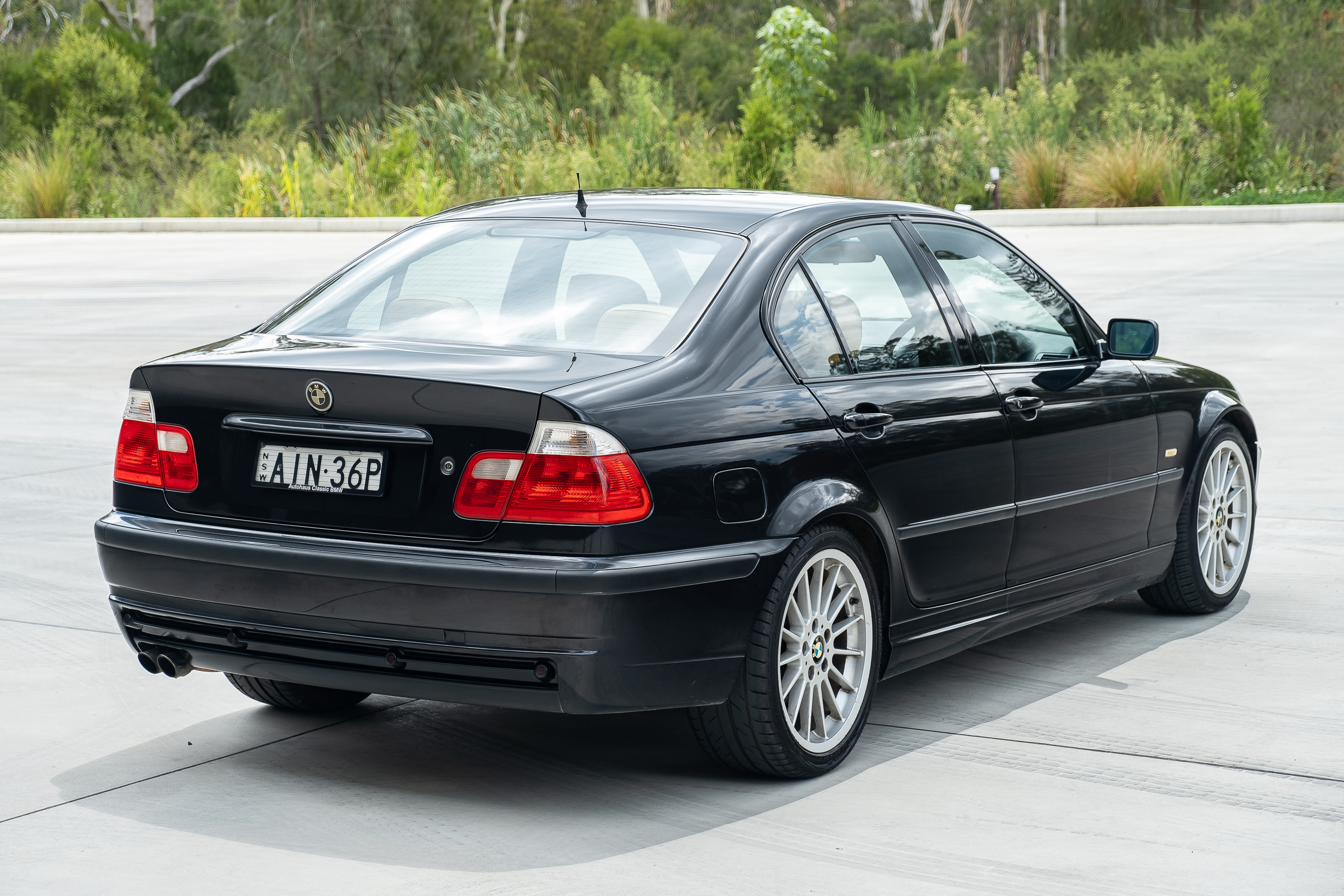 2000 BMW (E46) 323I SPORT