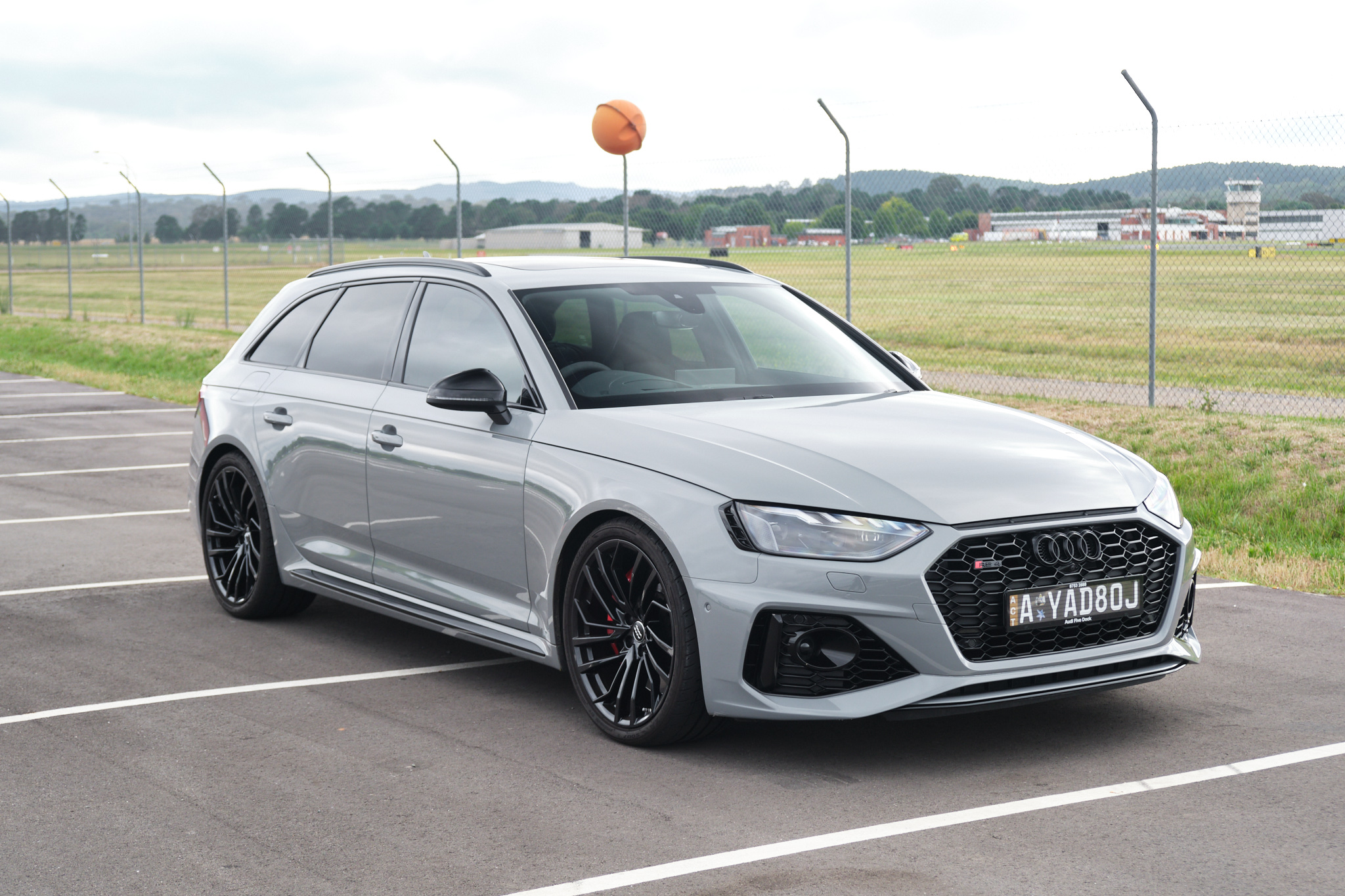 2020 AUDI RS4 AVANT