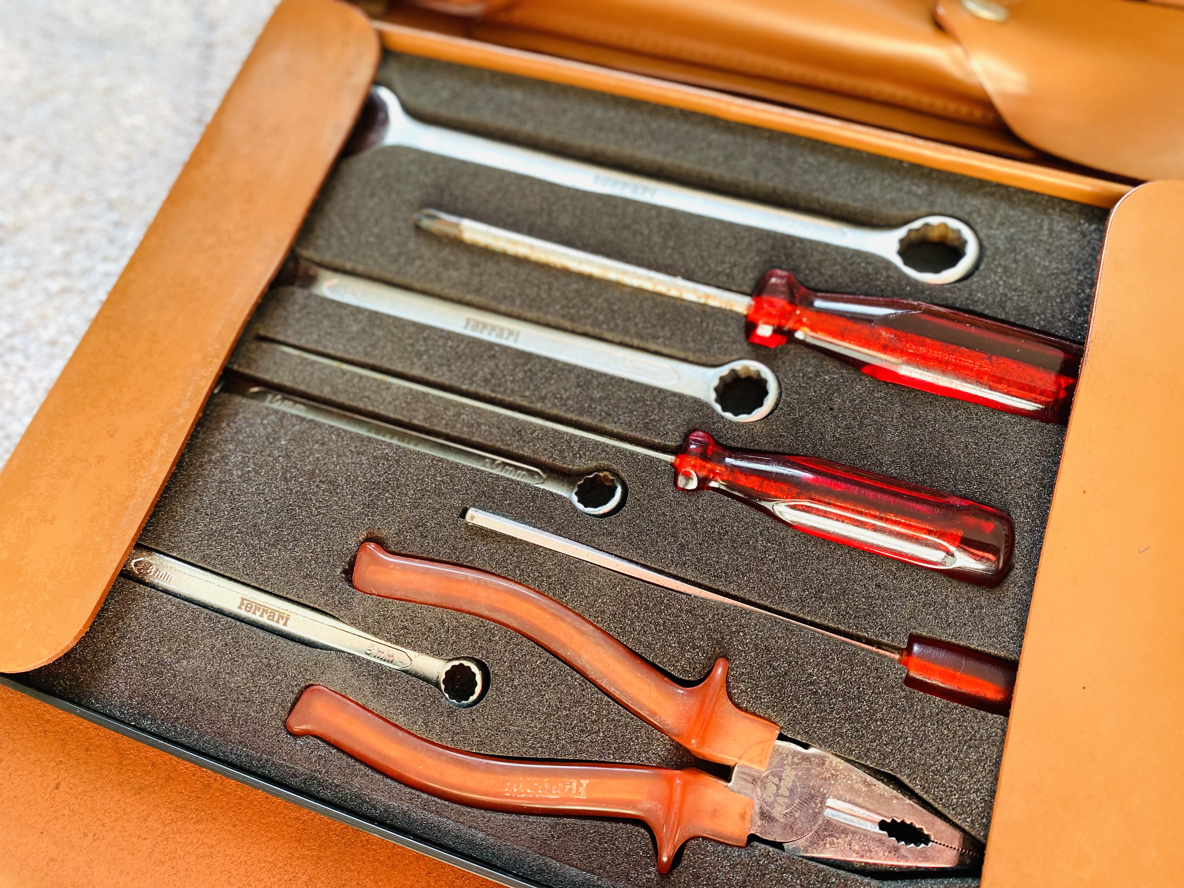 FERRARI 360 / 550 / 575M / 612 TOOL KIT