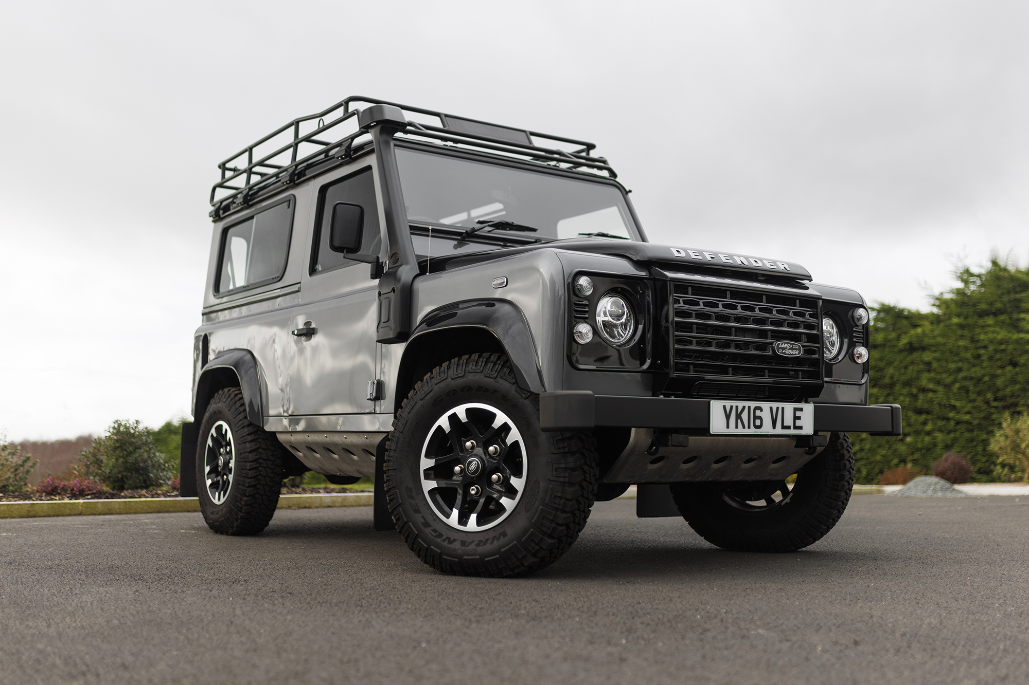 2016 LAND ROVER DEFENDER 90 ADVENTURE - 701 MILES
