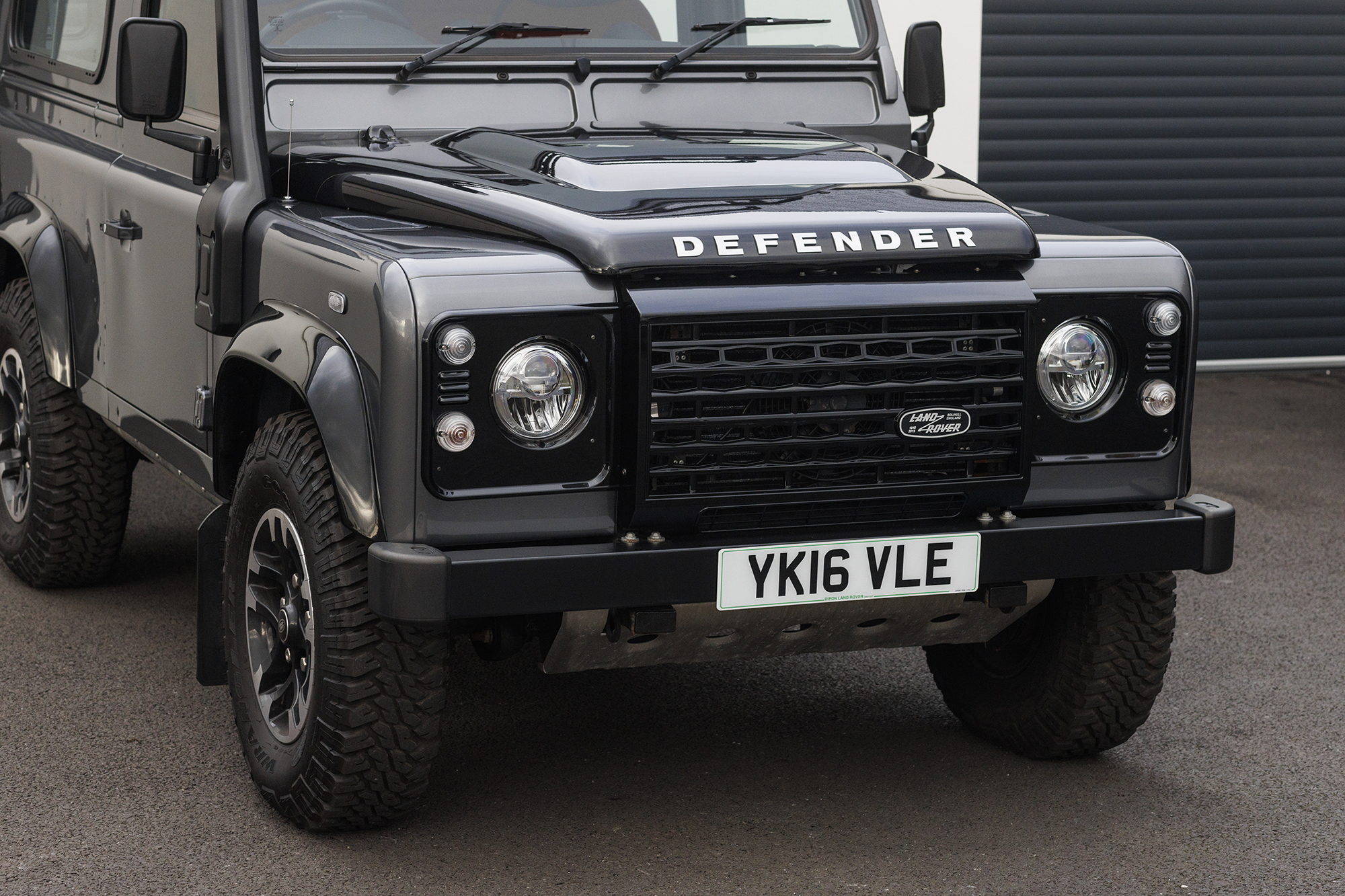 2016 LAND ROVER DEFENDER 90 ADVENTURE - 701 MILES