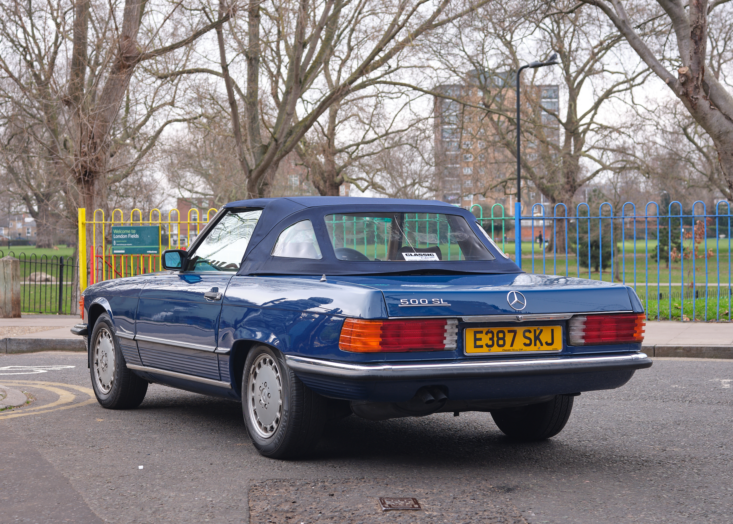 1987 MERCEDES-BENZ (R107) 500 SL