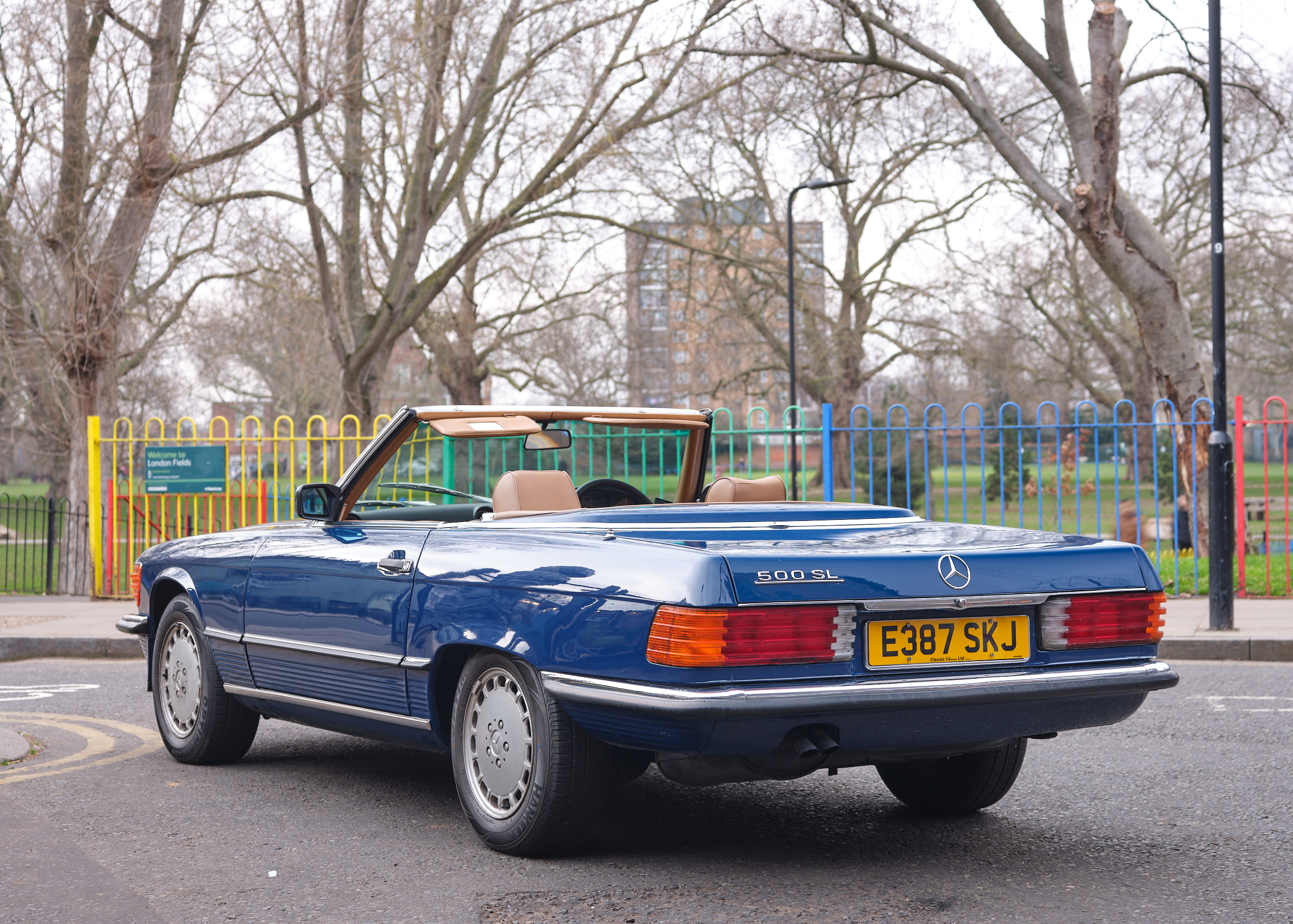 1987 MERCEDES-BENZ (R107) 500 SL