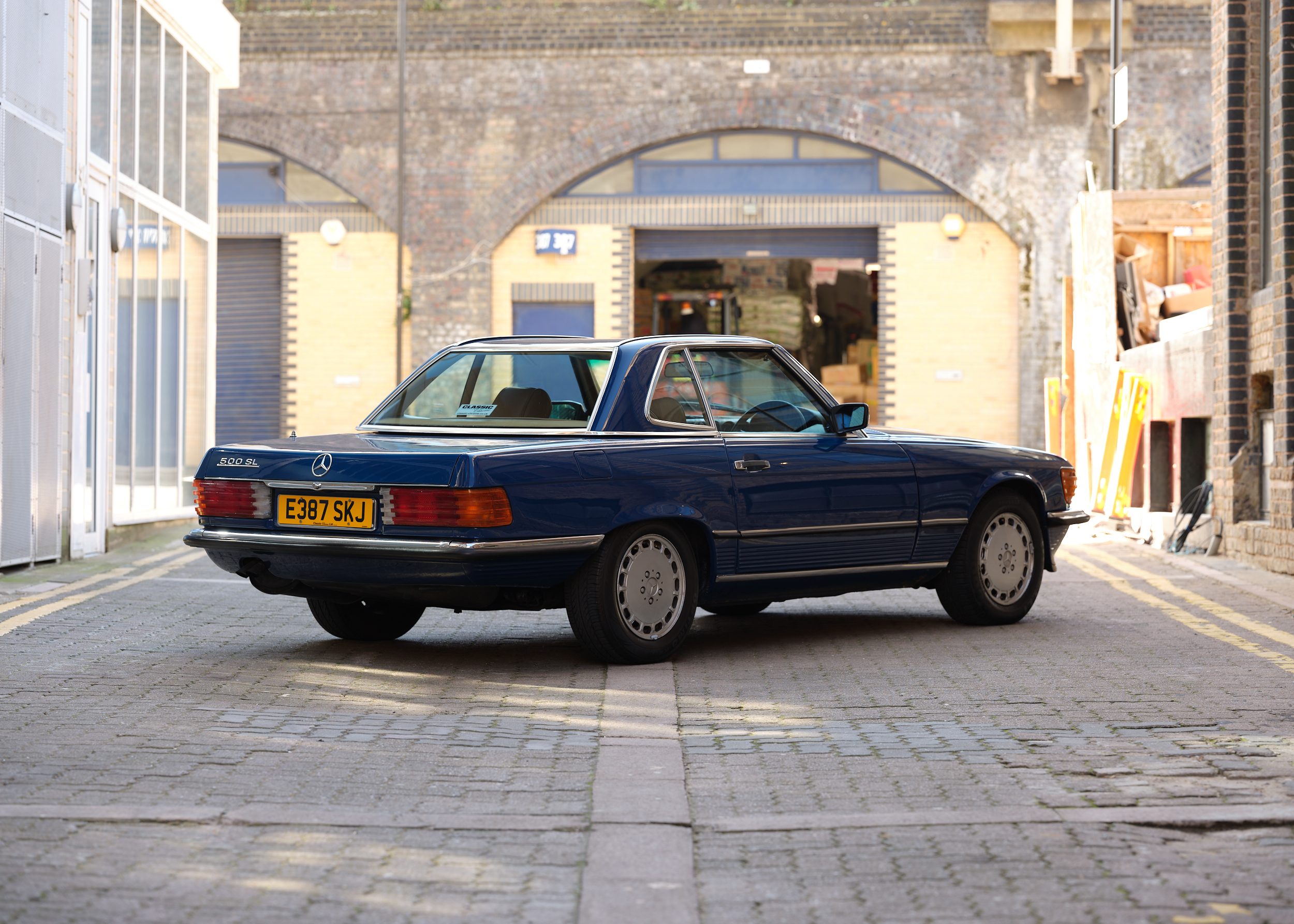 1987 MERCEDES-BENZ (R107) 500 SL