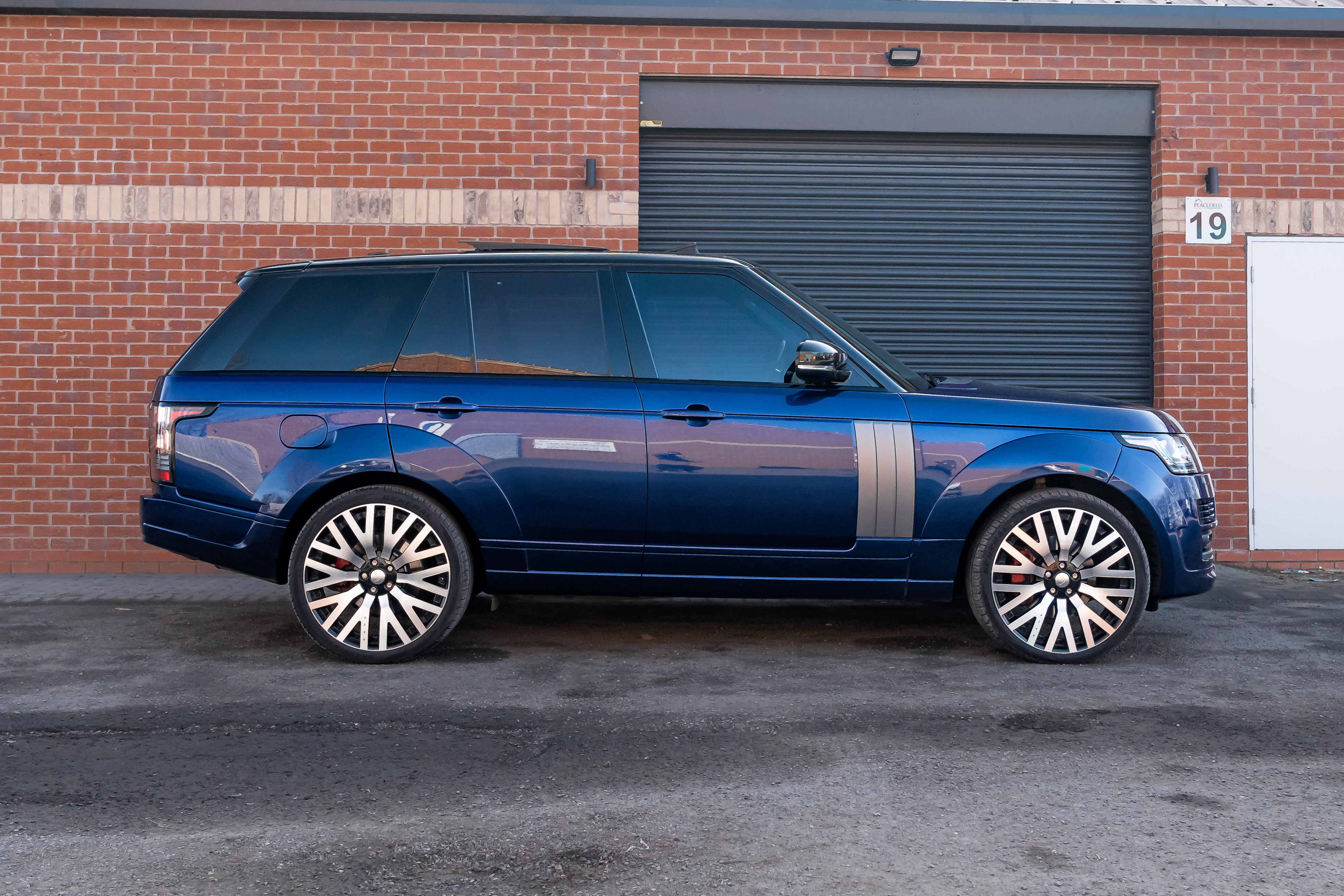 2014 RANGE ROVER VOGUE ‘PROJECT KAHN’ RS600