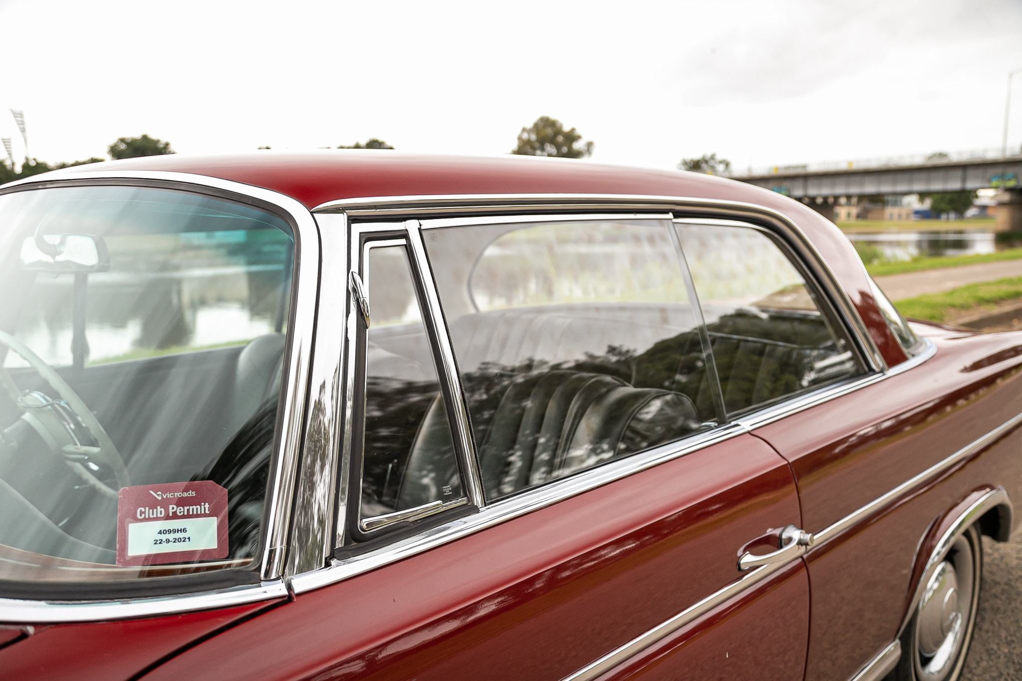 1967 MERCEDES-BENZ (W112) 300SE COUPE