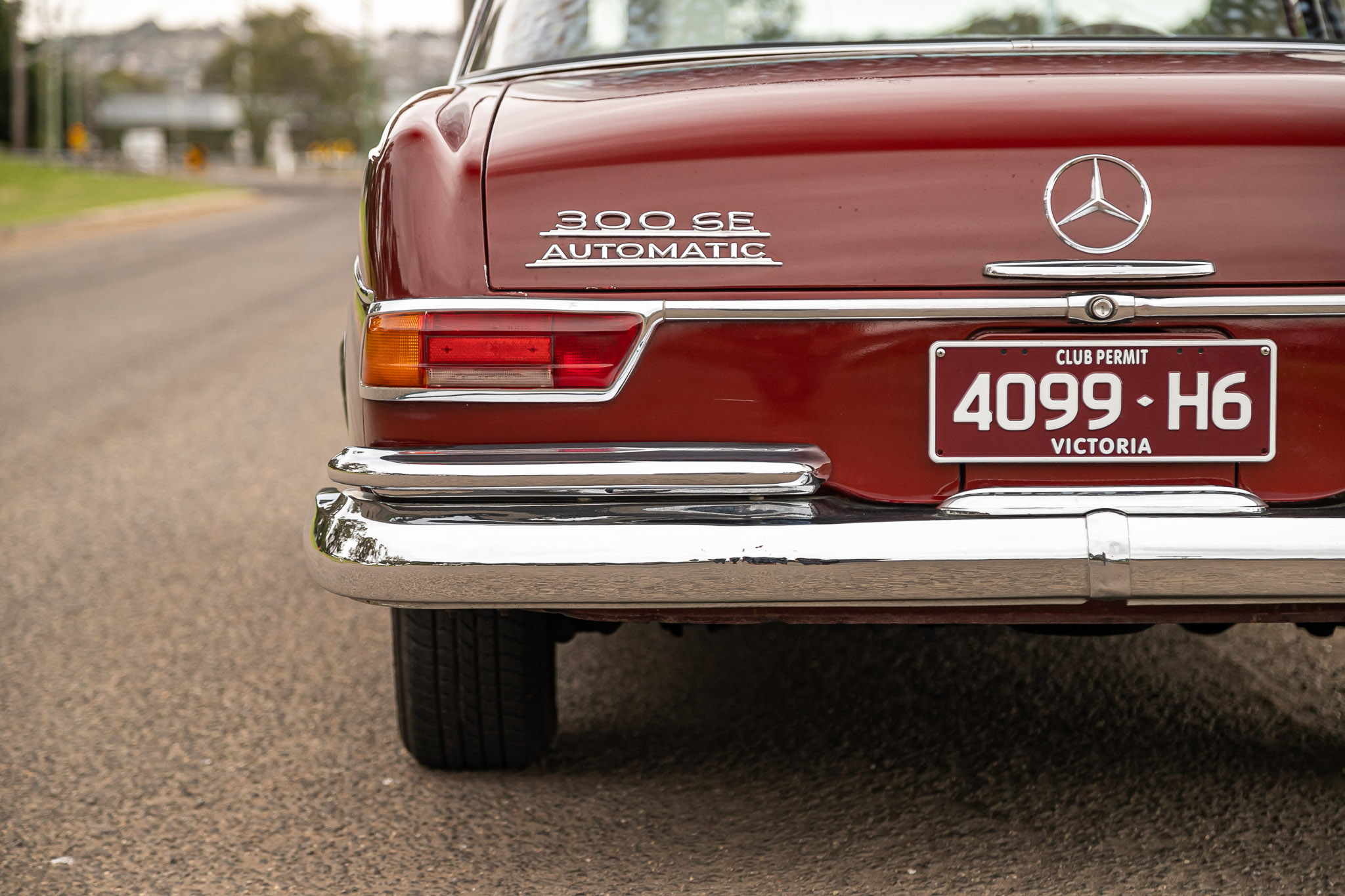 1967 MERCEDES-BENZ (W112) 300SE COUPE