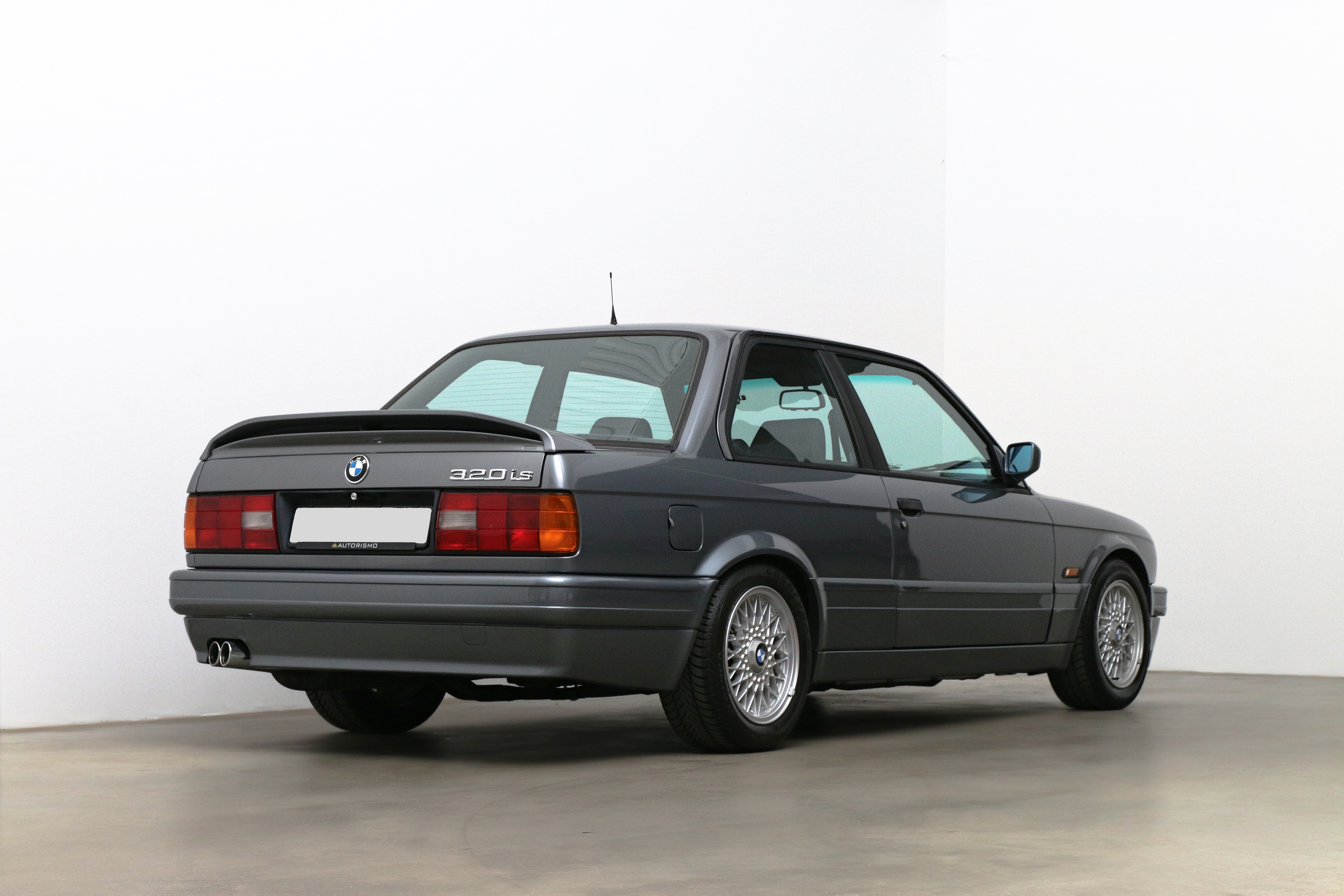 1990 BMW (E30) 320IS