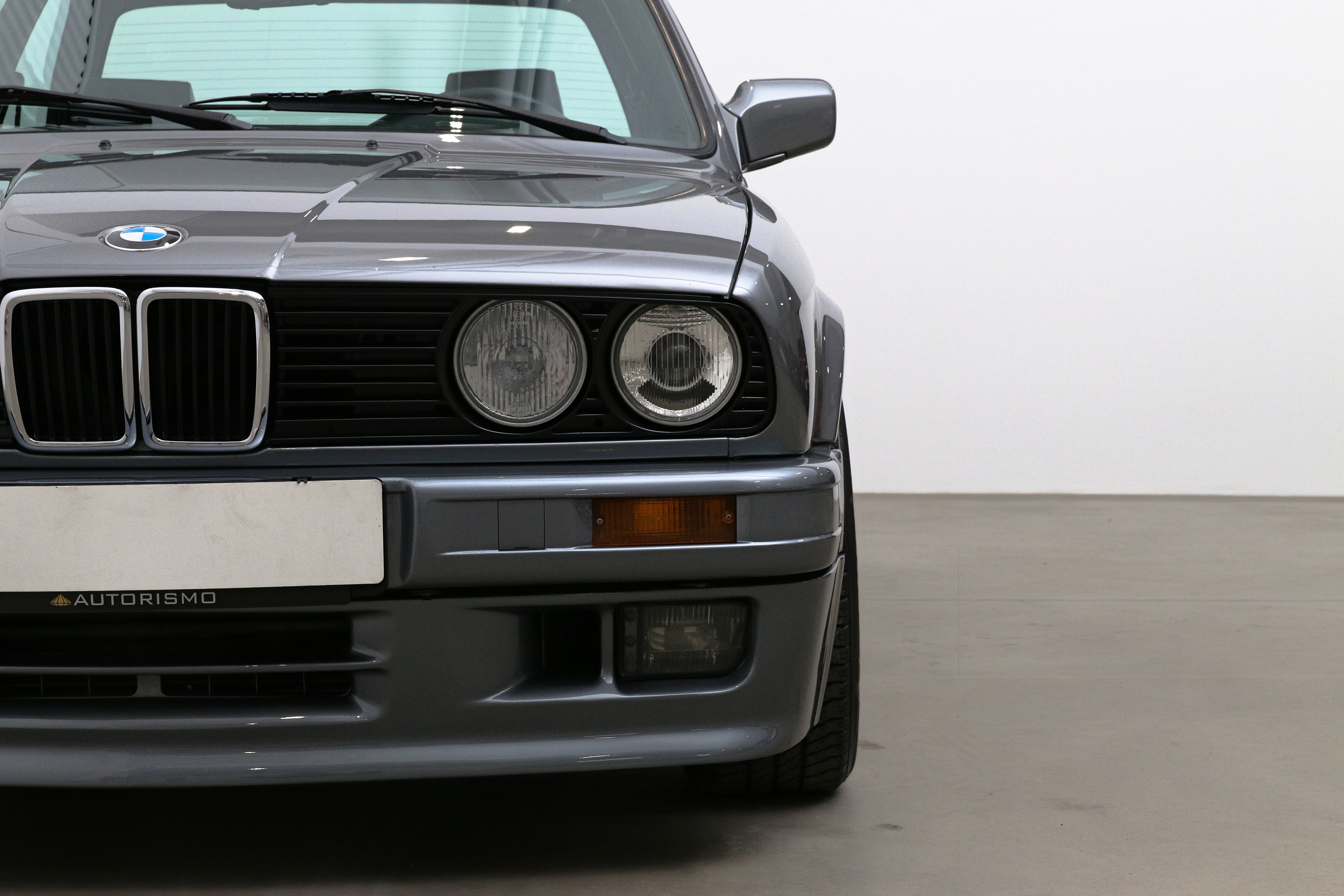 1990 BMW (E30) 320IS