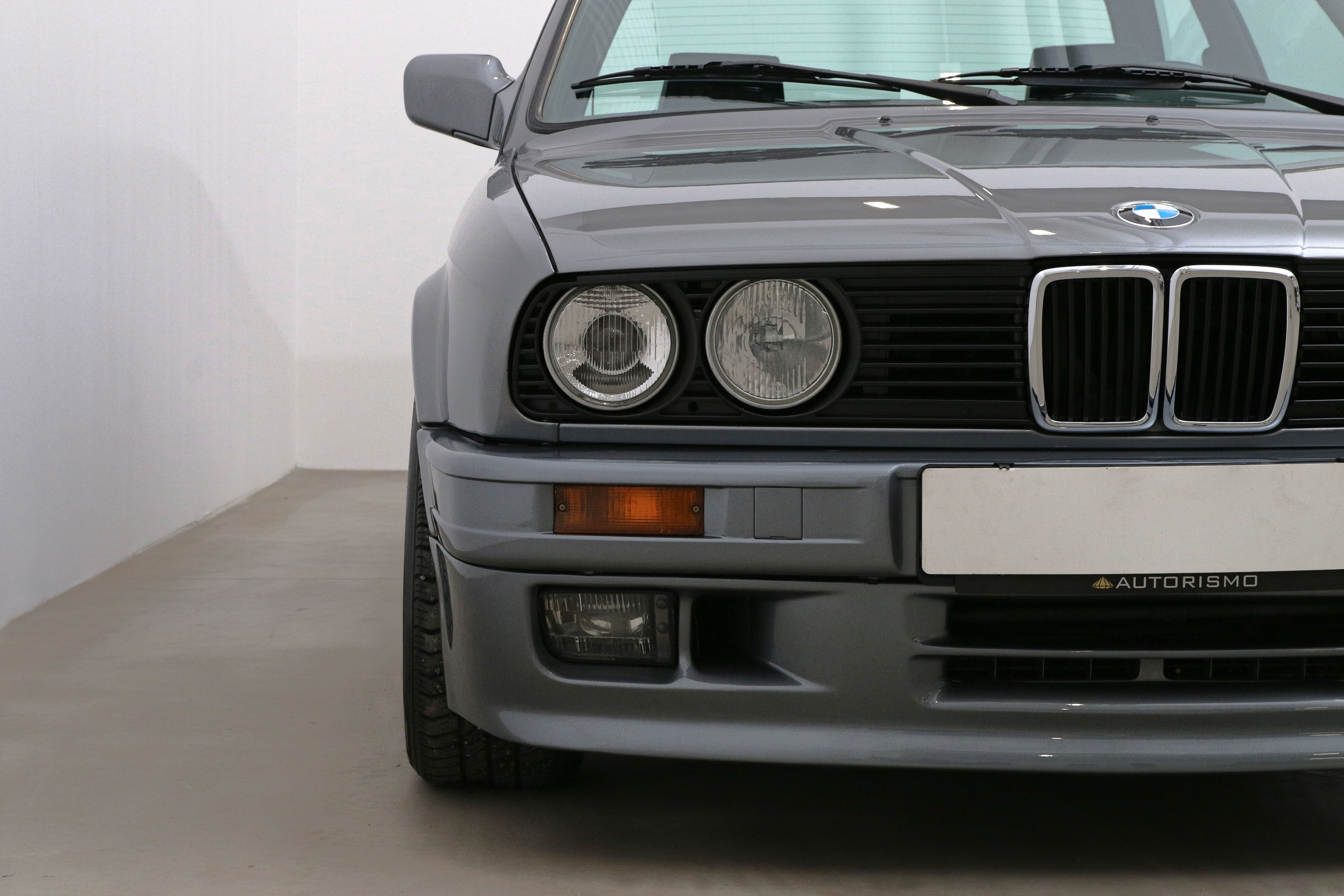 1990 BMW (E30) 320IS
