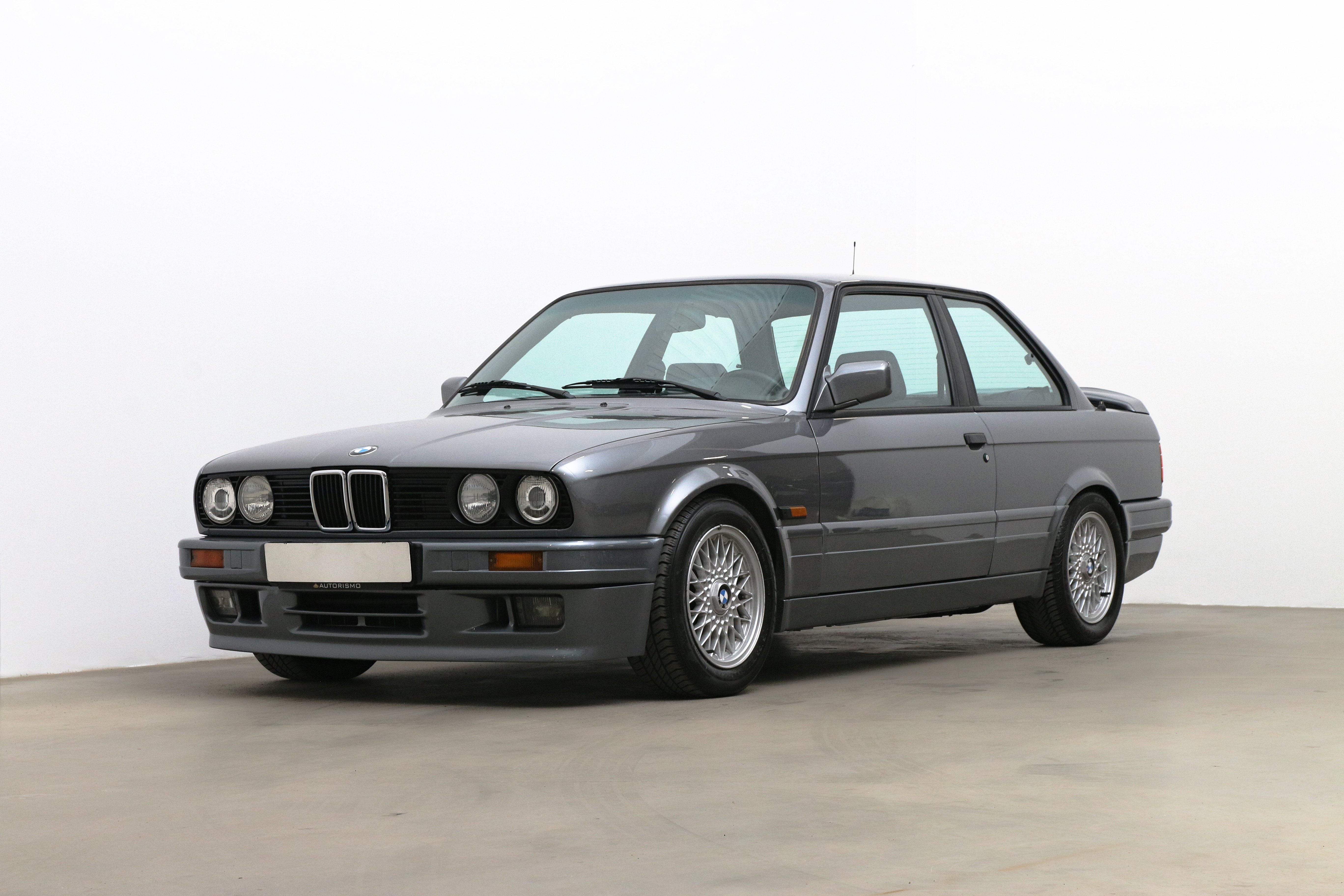 1990 BMW (E30) 320IS