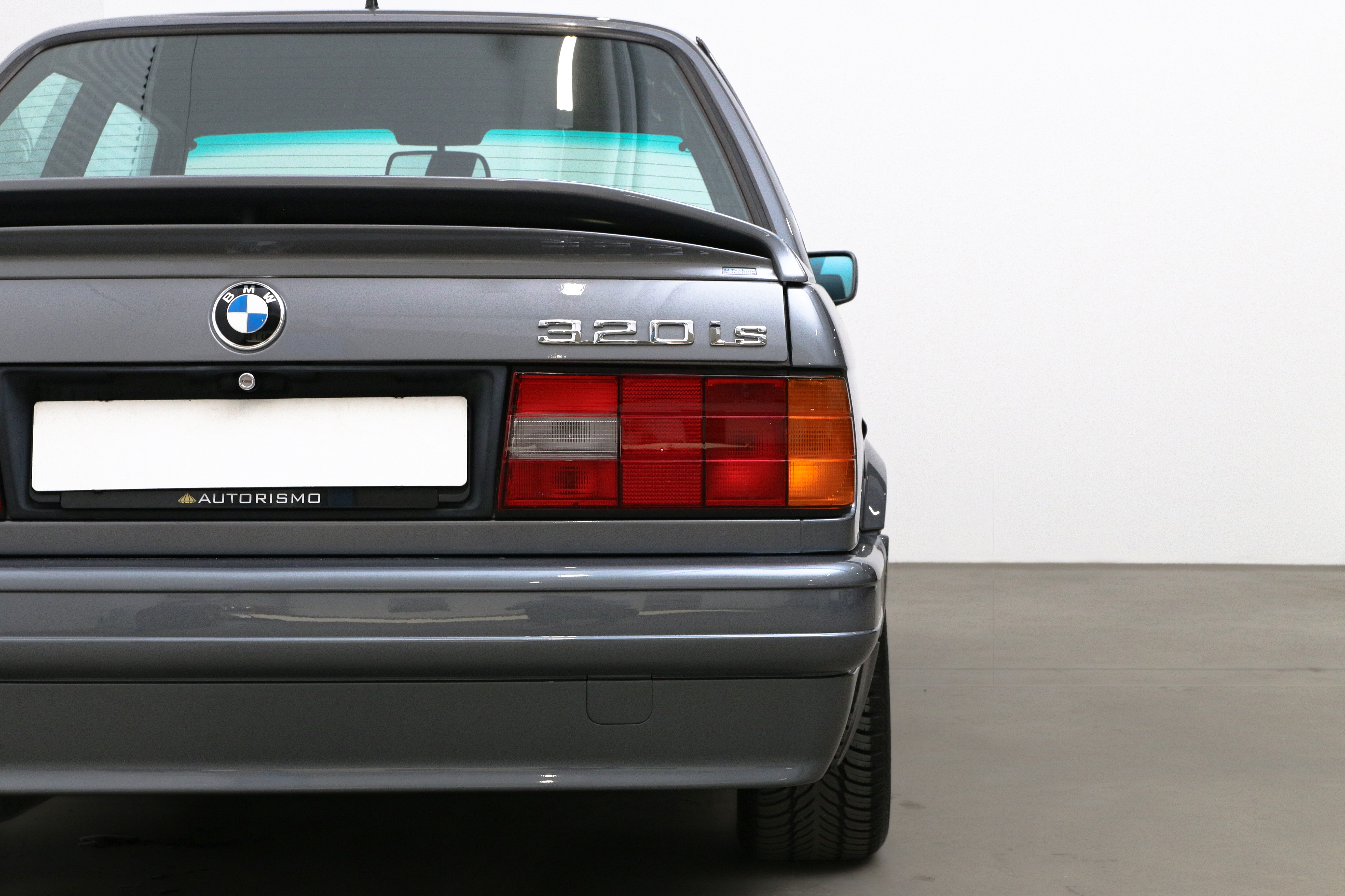 1990 BMW (E30) 320IS