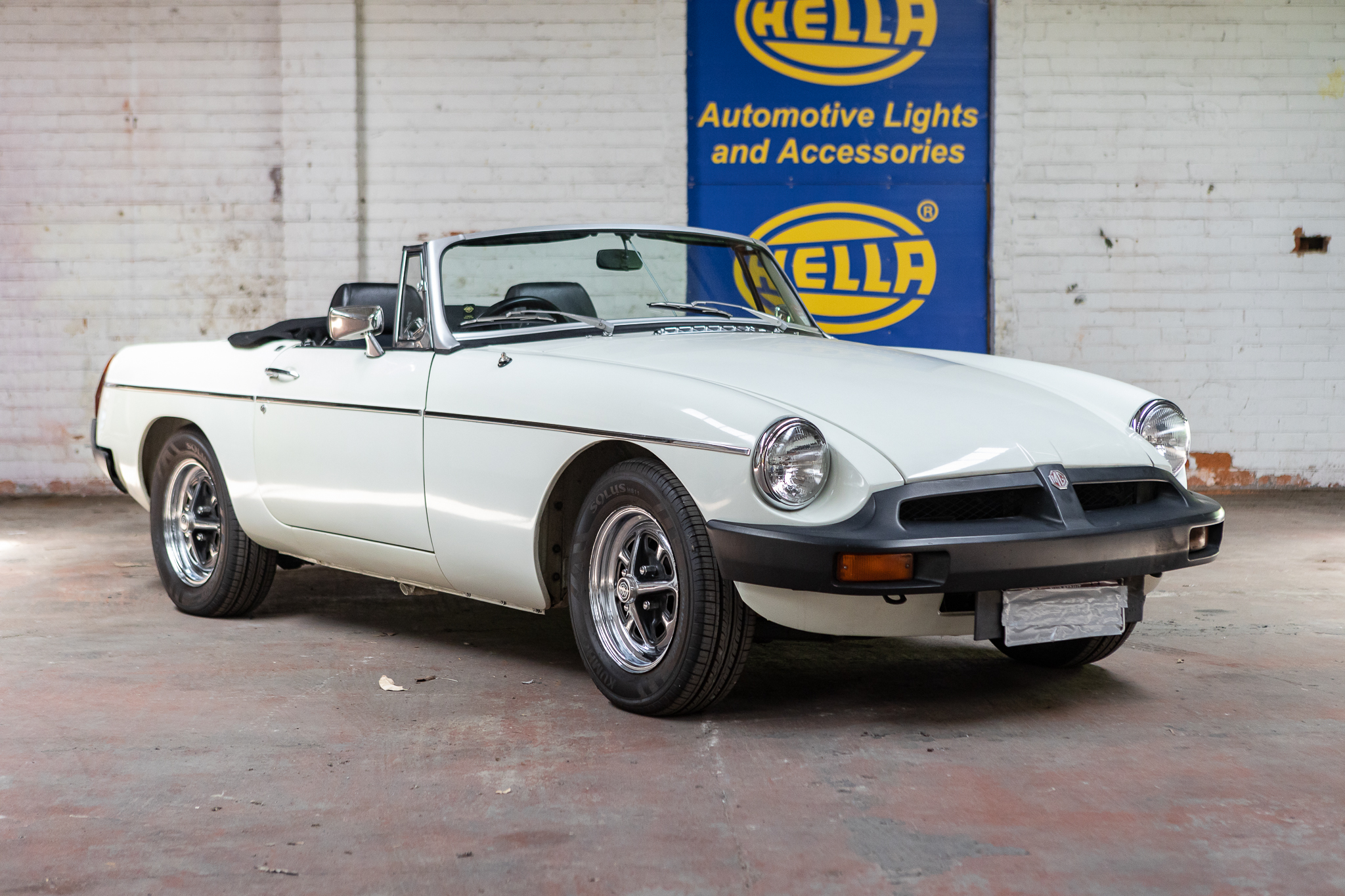 1975 MGB ROADSTER