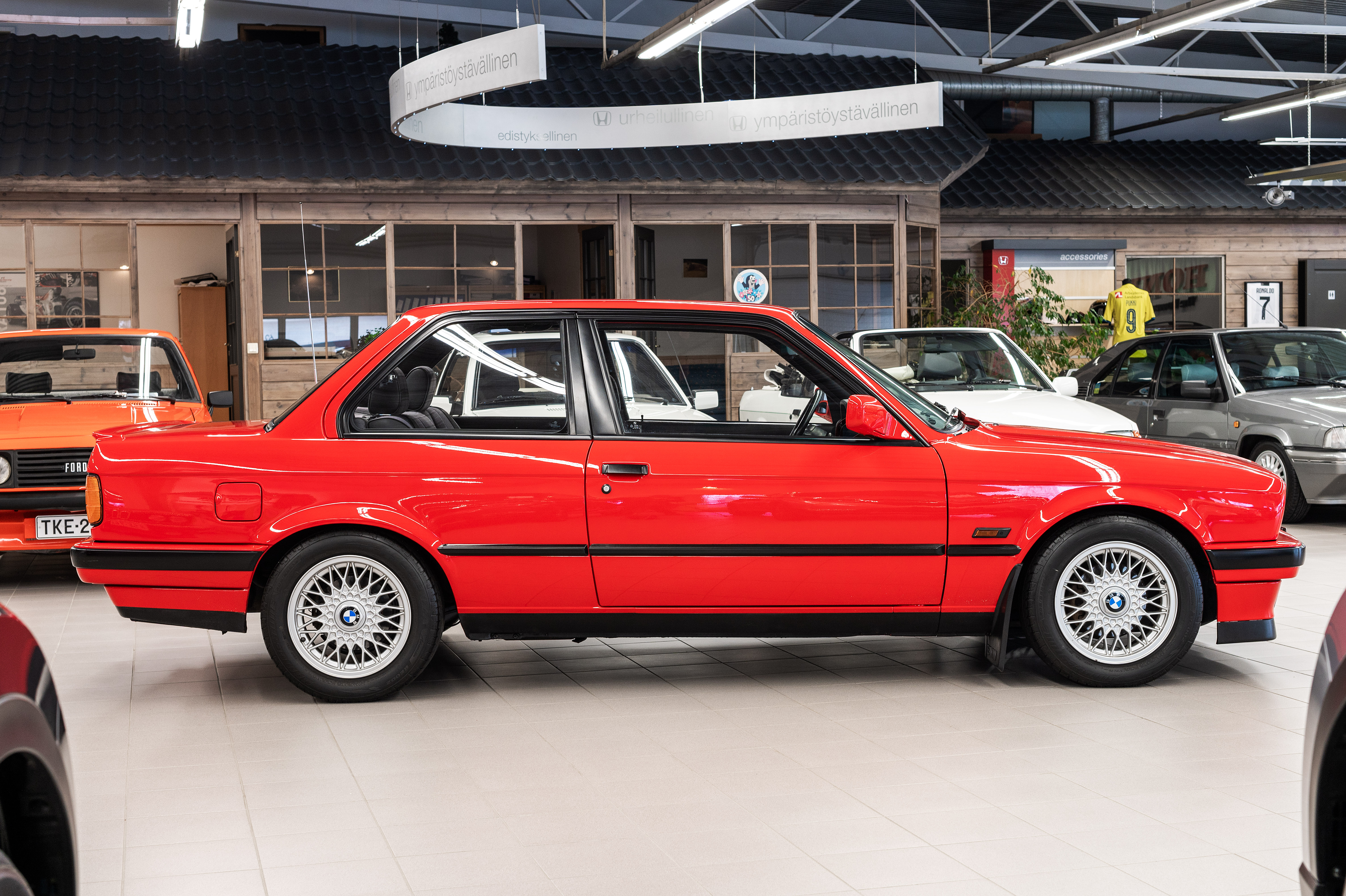 1990 BMW (E30) 318IS