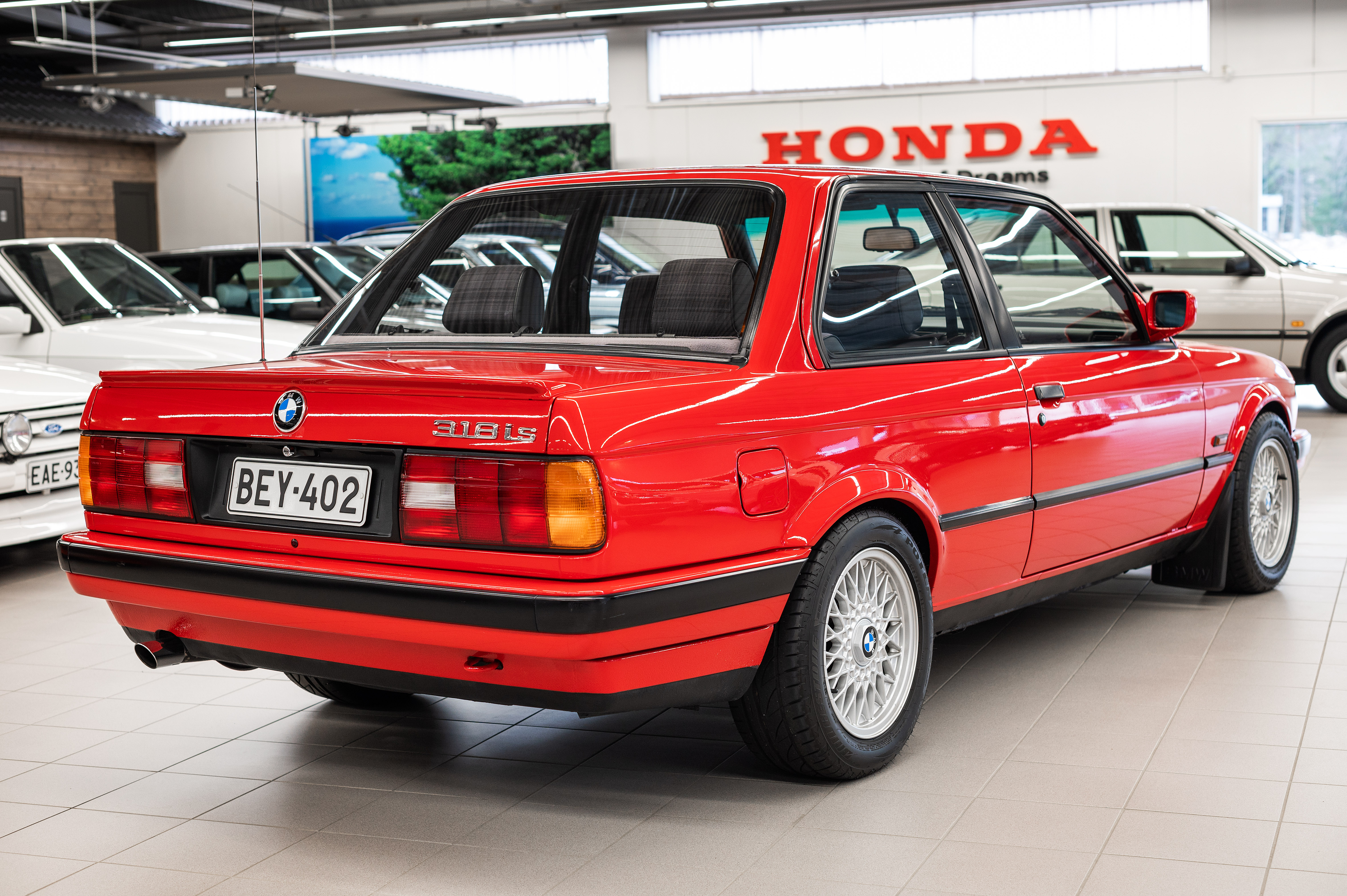 1990 BMW (E30) 318IS