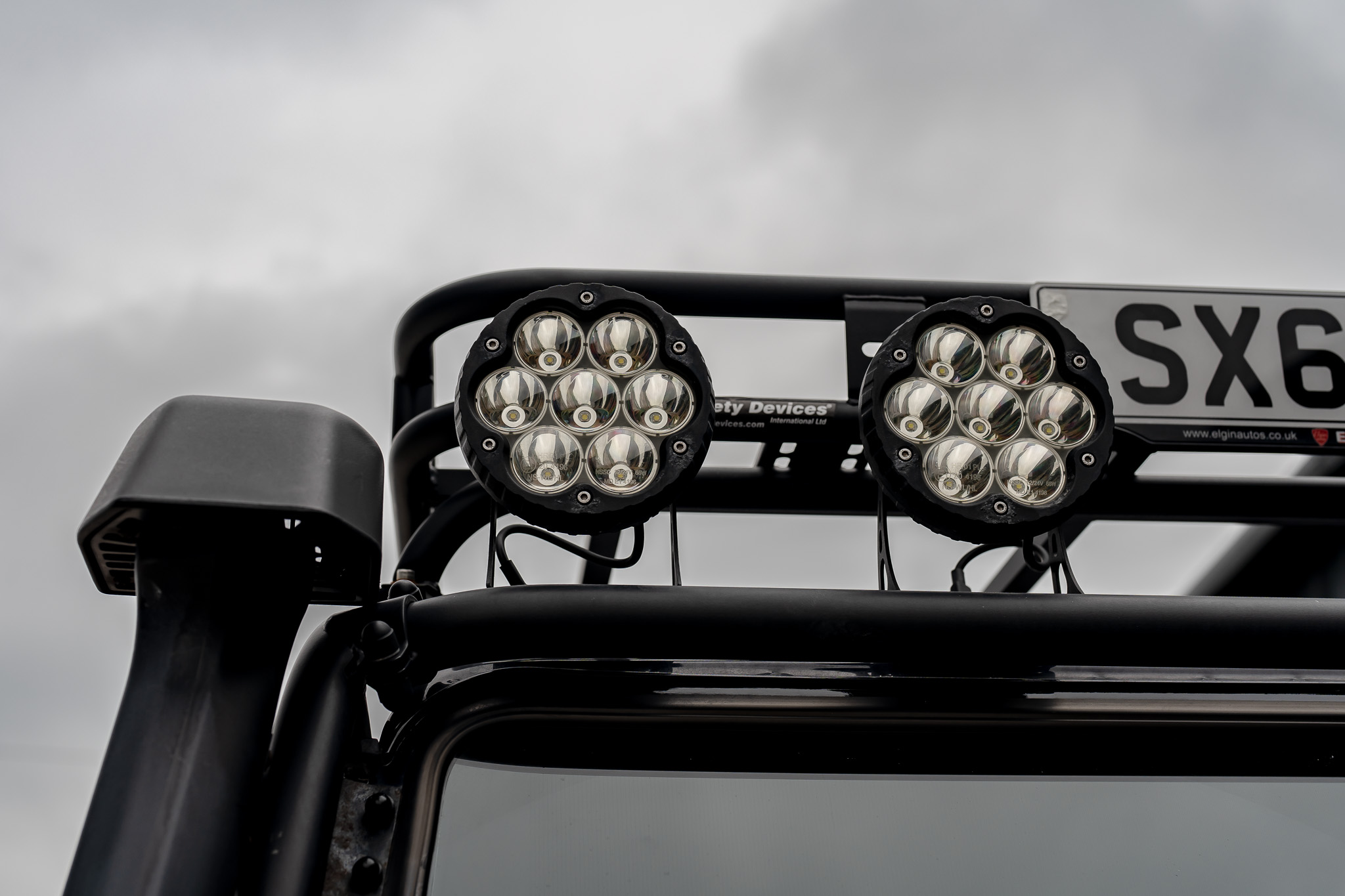 2011 LAND ROVER DEFENDER 110 XS - SPECTRE EVOCATION