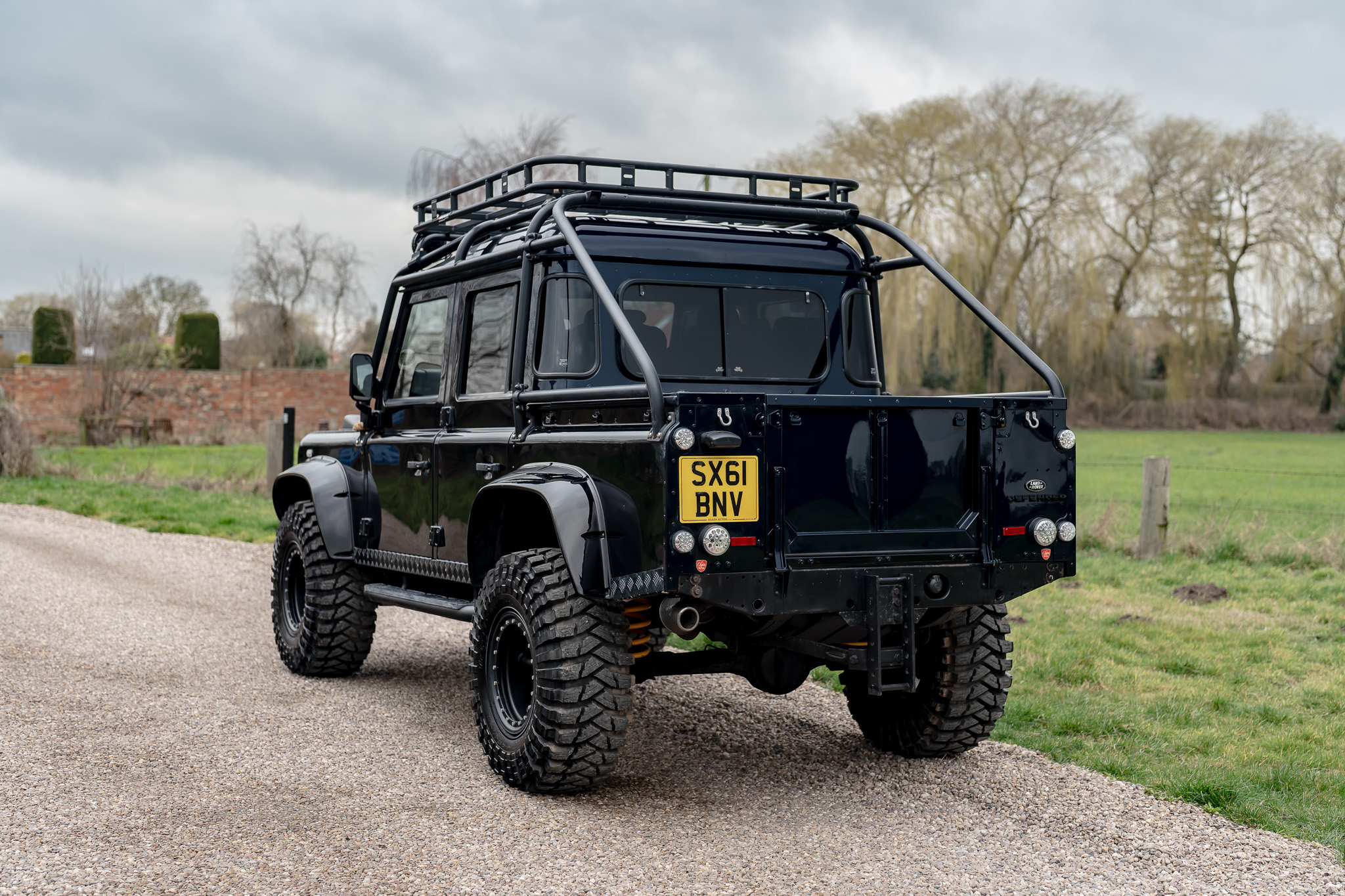 2011 LAND ROVER DEFENDER 110 XS - SPECTRE EVOCATION