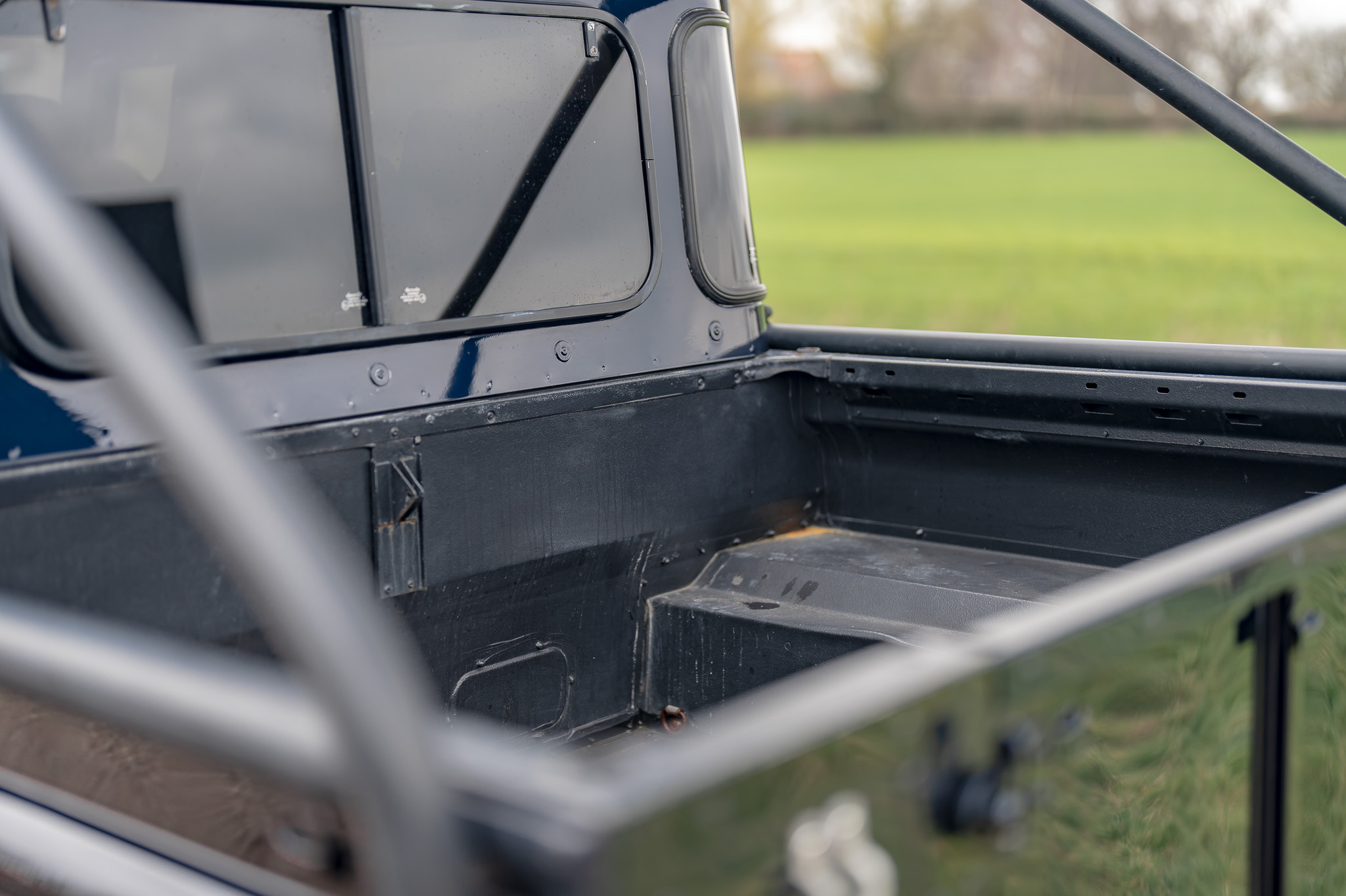 2011 LAND ROVER DEFENDER 110 XS - SPECTRE EVOCATION