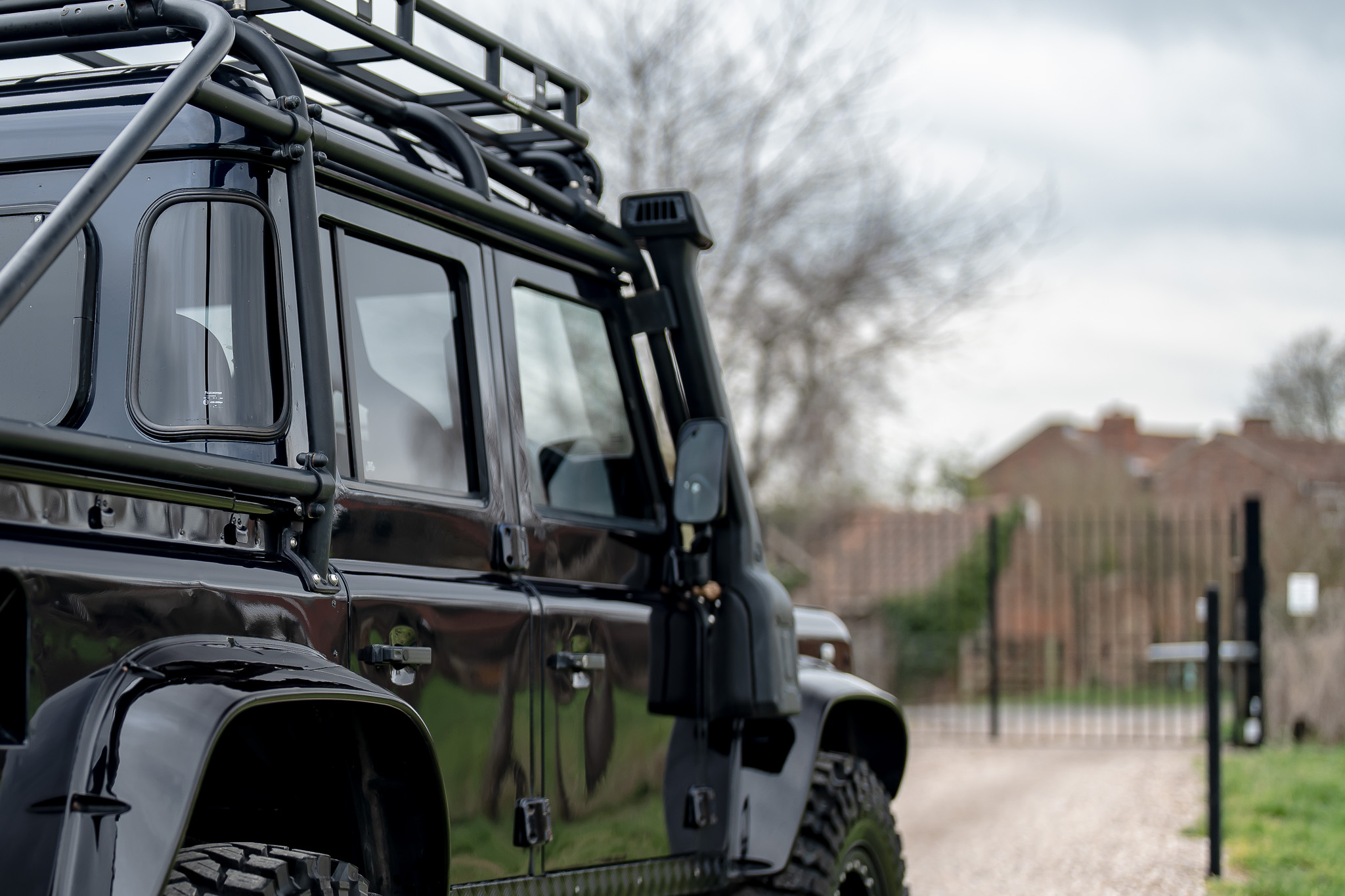 2011 LAND ROVER DEFENDER 110 XS - SPECTRE EVOCATION
