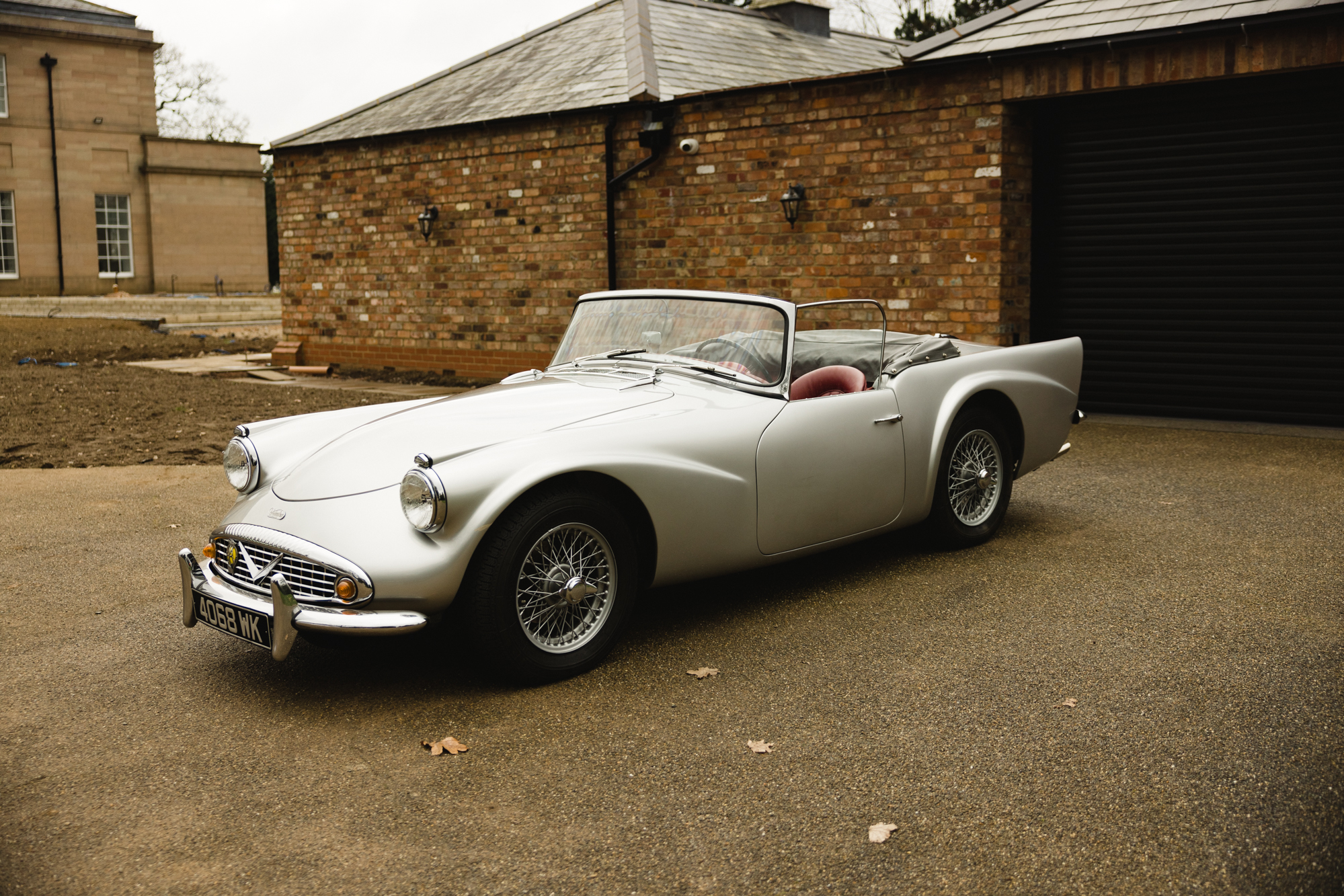 1963 DAIMLER DART SP250