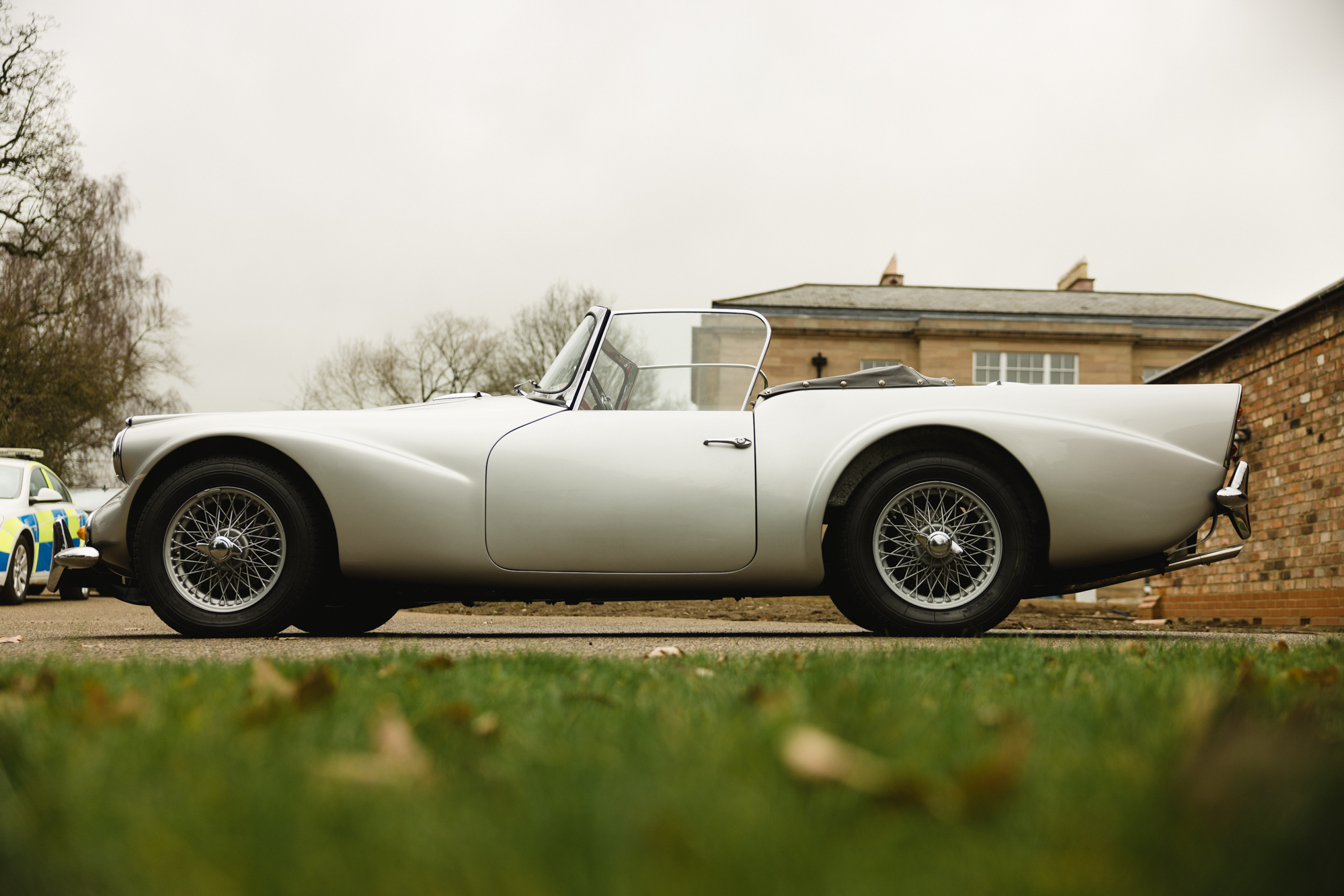 1963 DAIMLER DART SP250