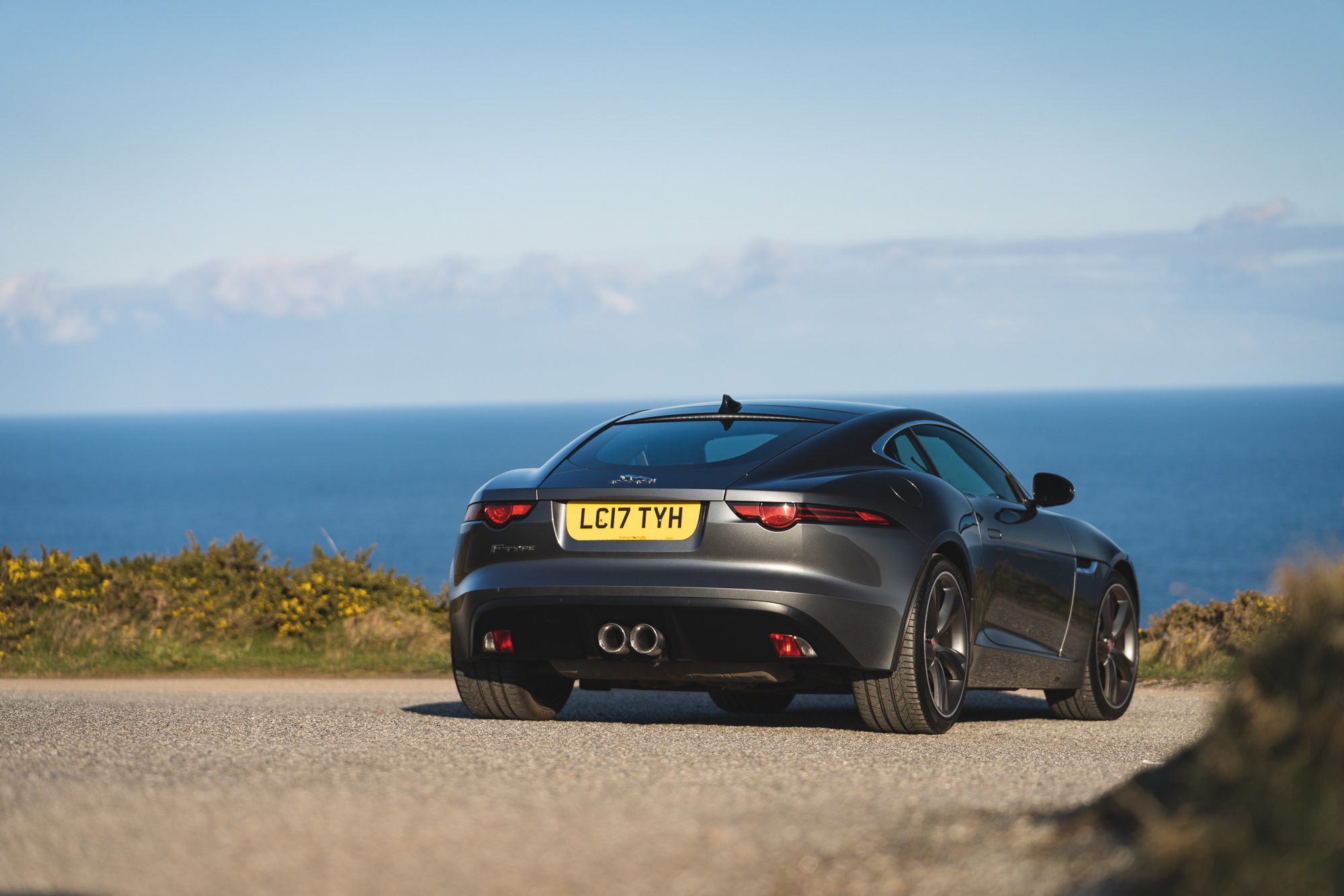 2017 JAGUAR F-TYPE V6 COUPE