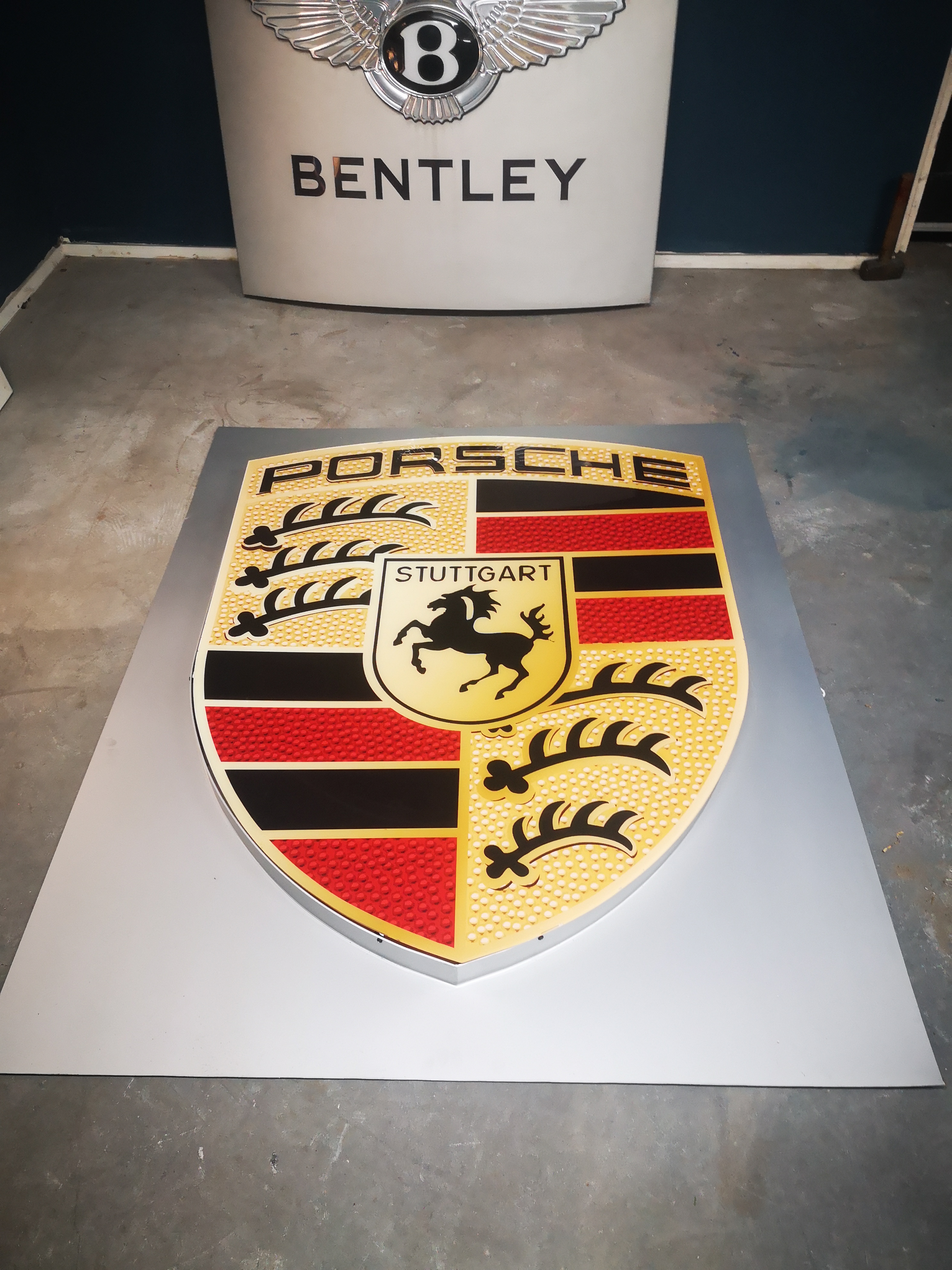 PORSCHE ILLUMINATED SIGN