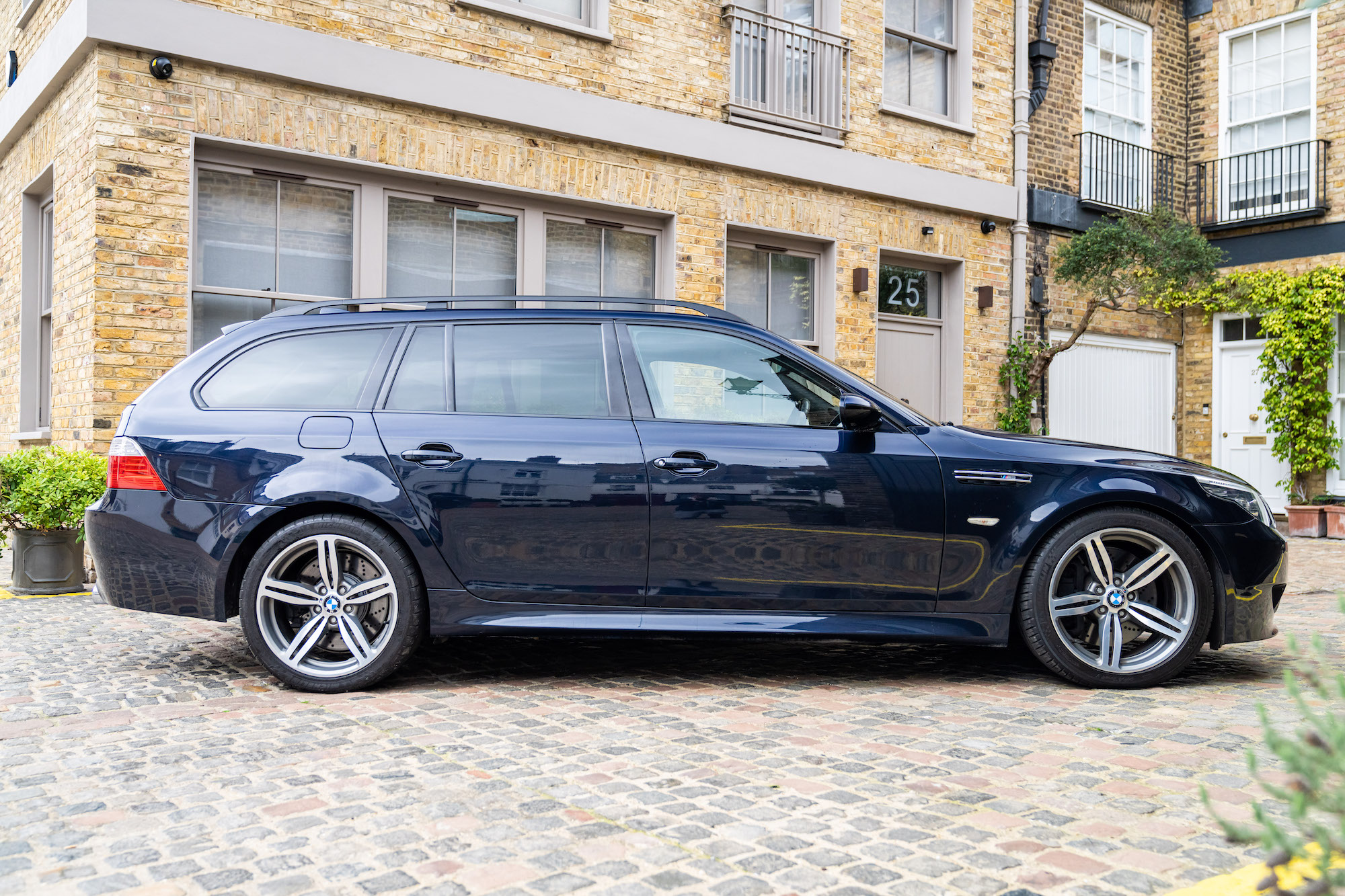 2007 BMW (E61) M5 TOURING