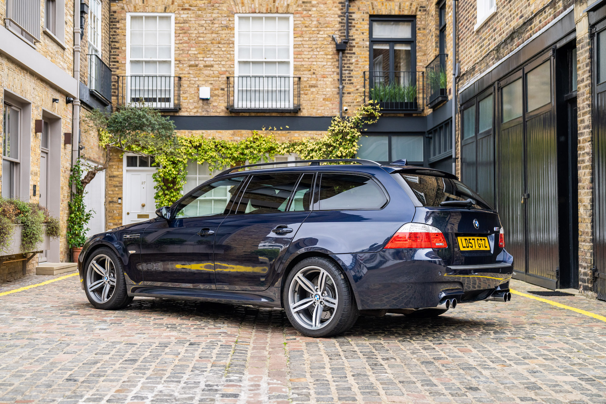 2007 BMW (E61) M5 TOURING