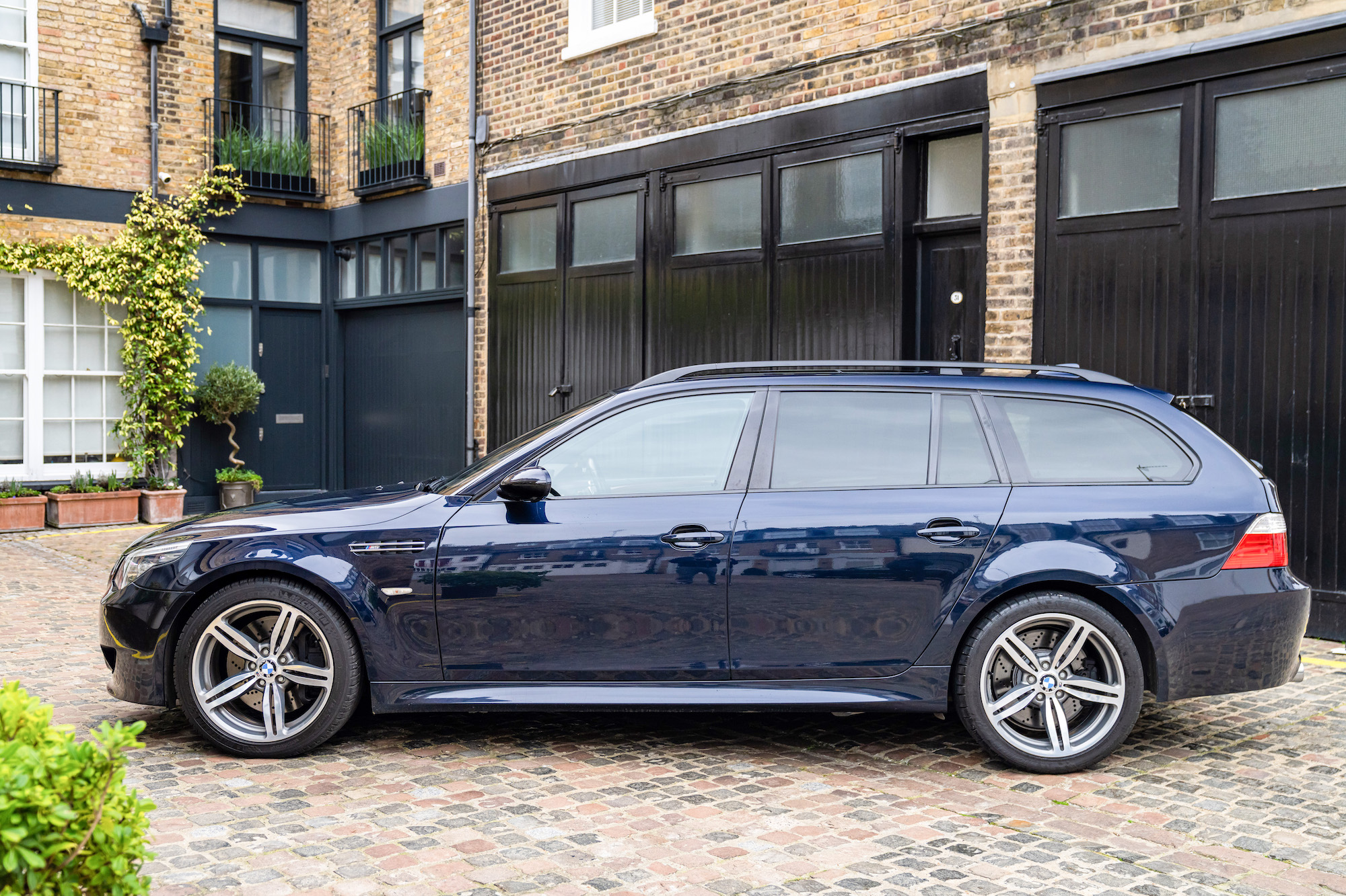 2007 BMW (E61) M5 TOURING