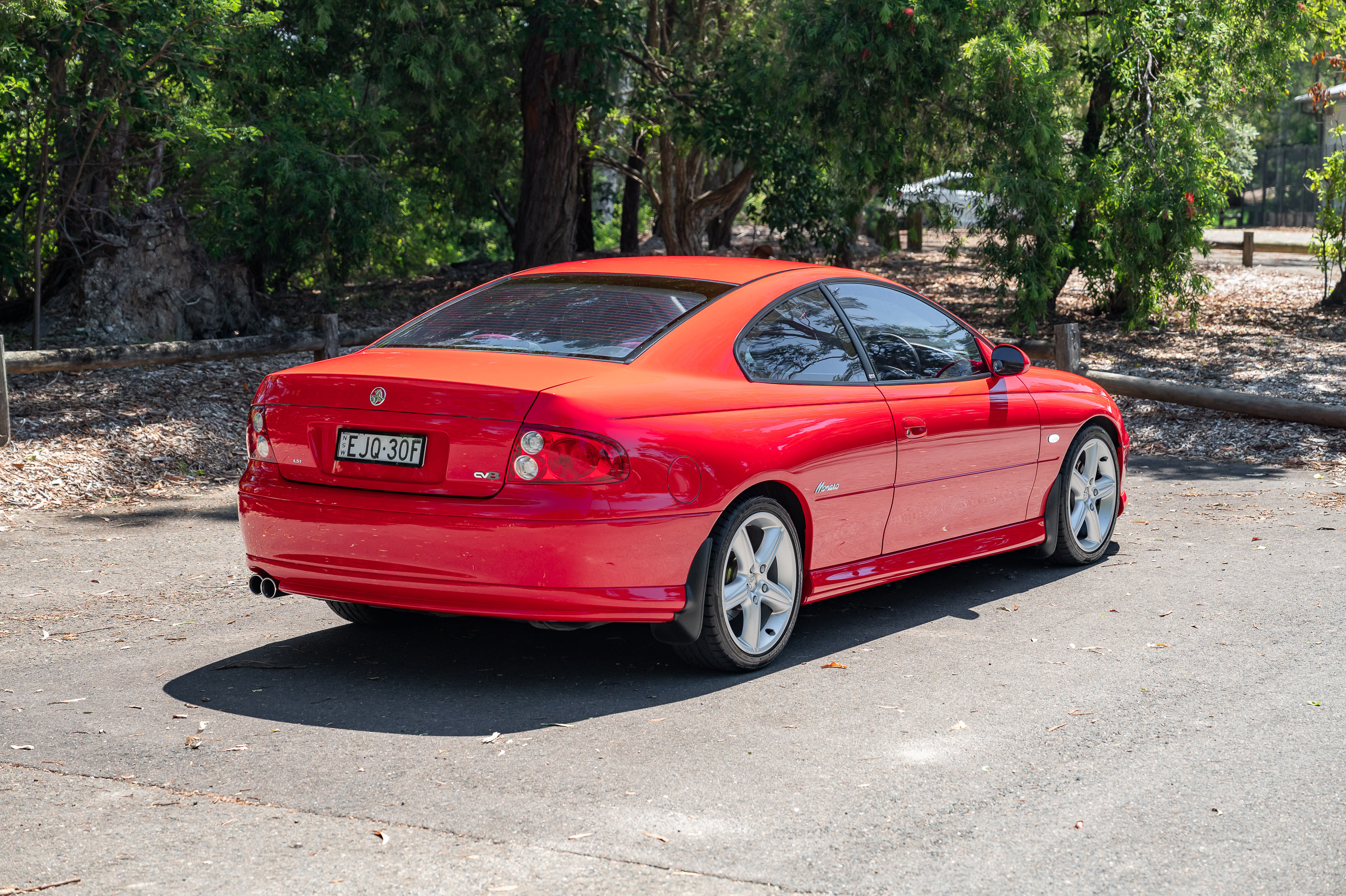 2002 HOLDEN V2 MONARO CV8 - MANUAL - 39,705 KM