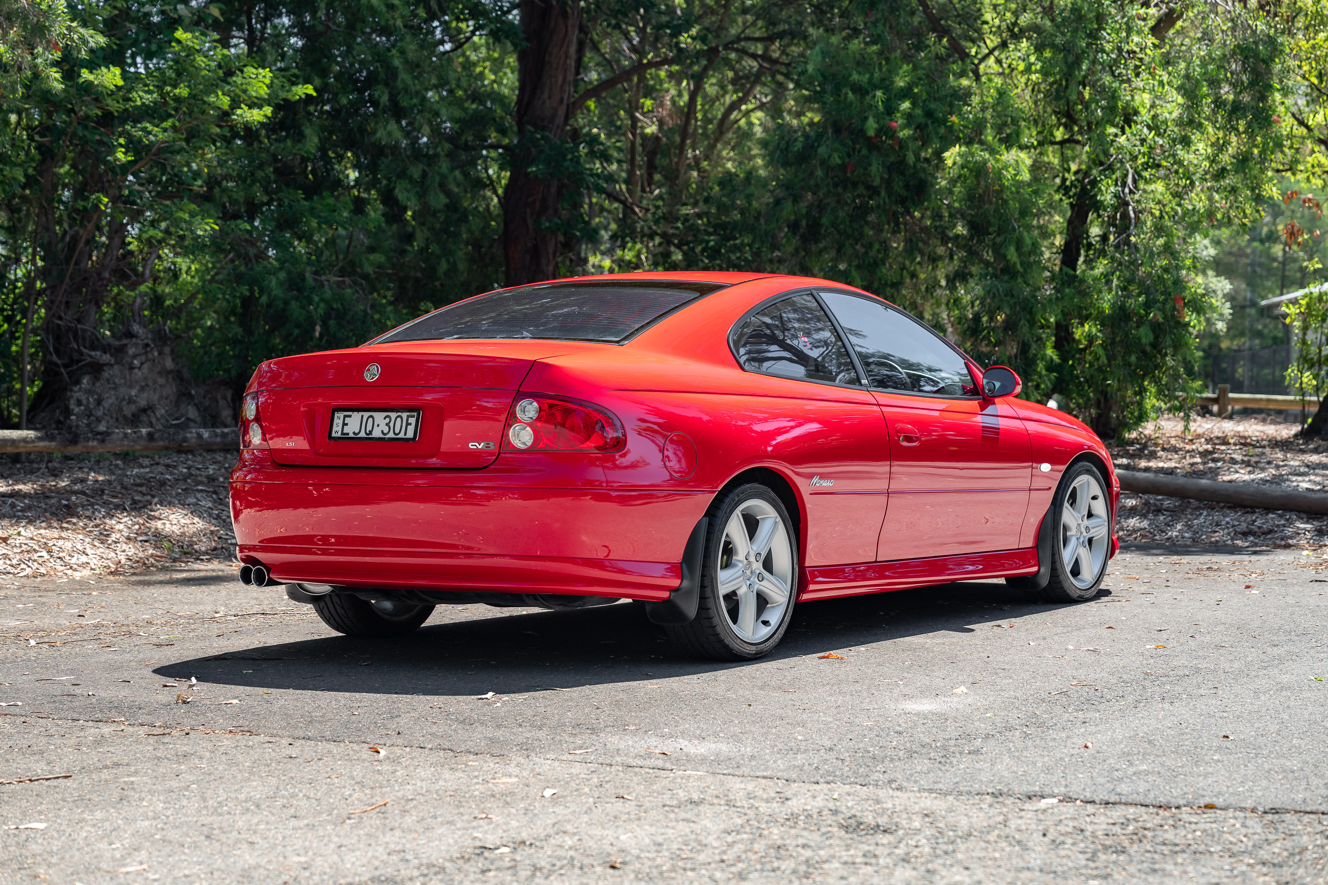 2002 HOLDEN V2 MONARO CV8 - MANUAL - 39,705 KM
