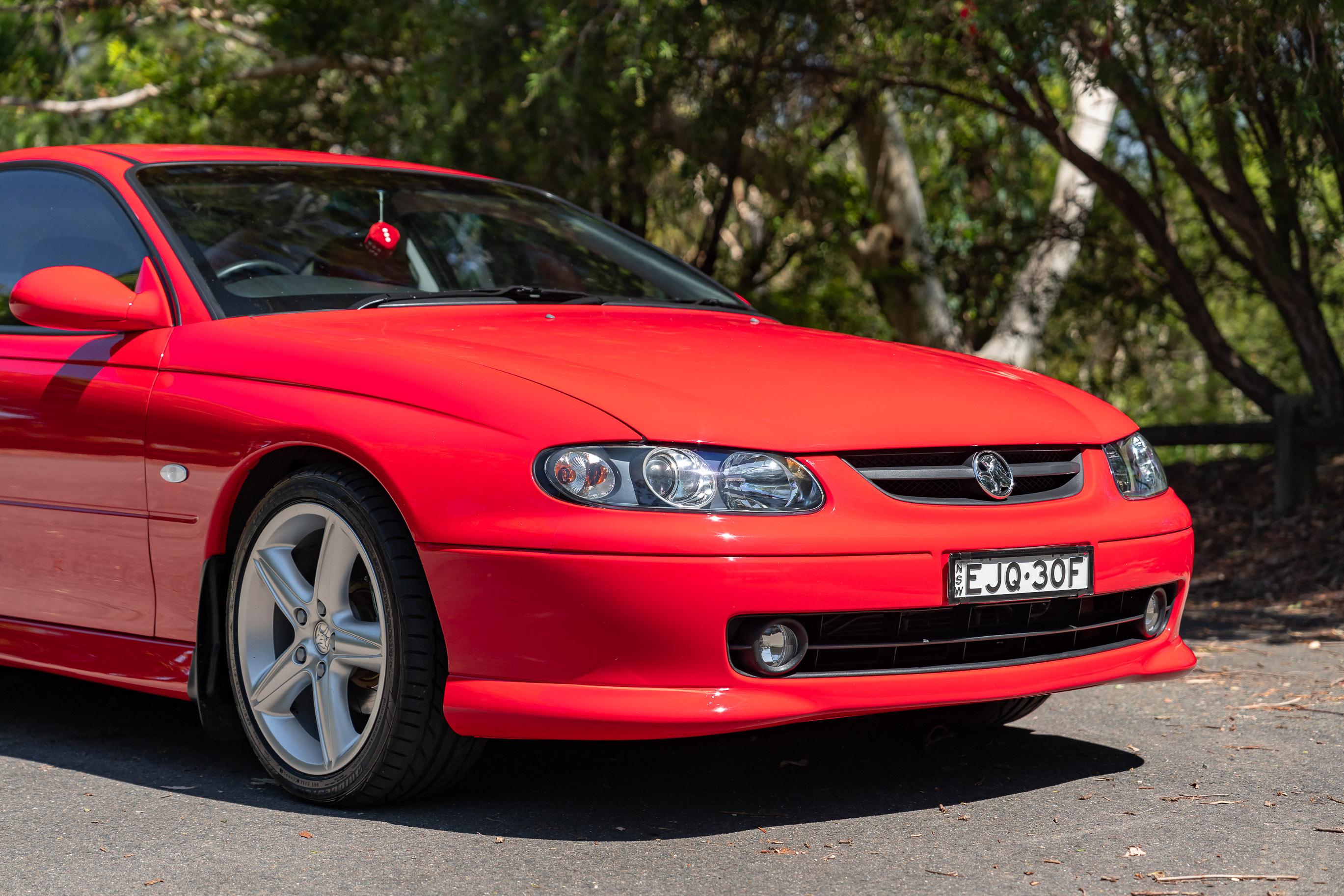 2002 HOLDEN V2 MONARO CV8 - MANUAL - 39,705 KM
